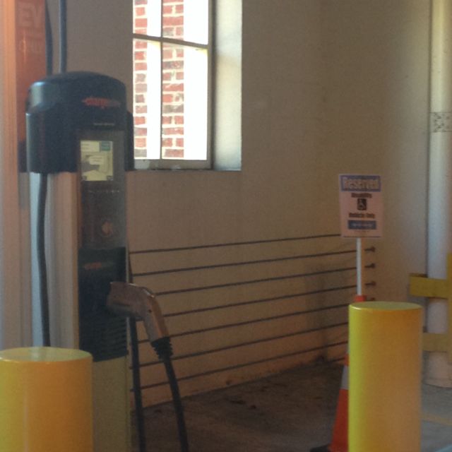 UNC - Rams Head Parking Deck | Chapel Hill, NC | EV Station