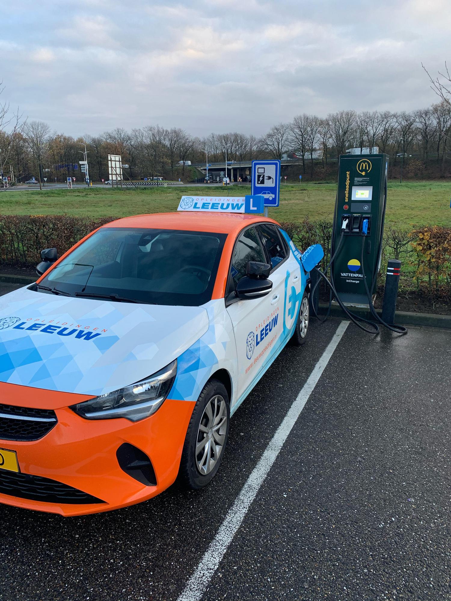 McDonald's snellader Geldrop | Geldrop, NB | EV Station