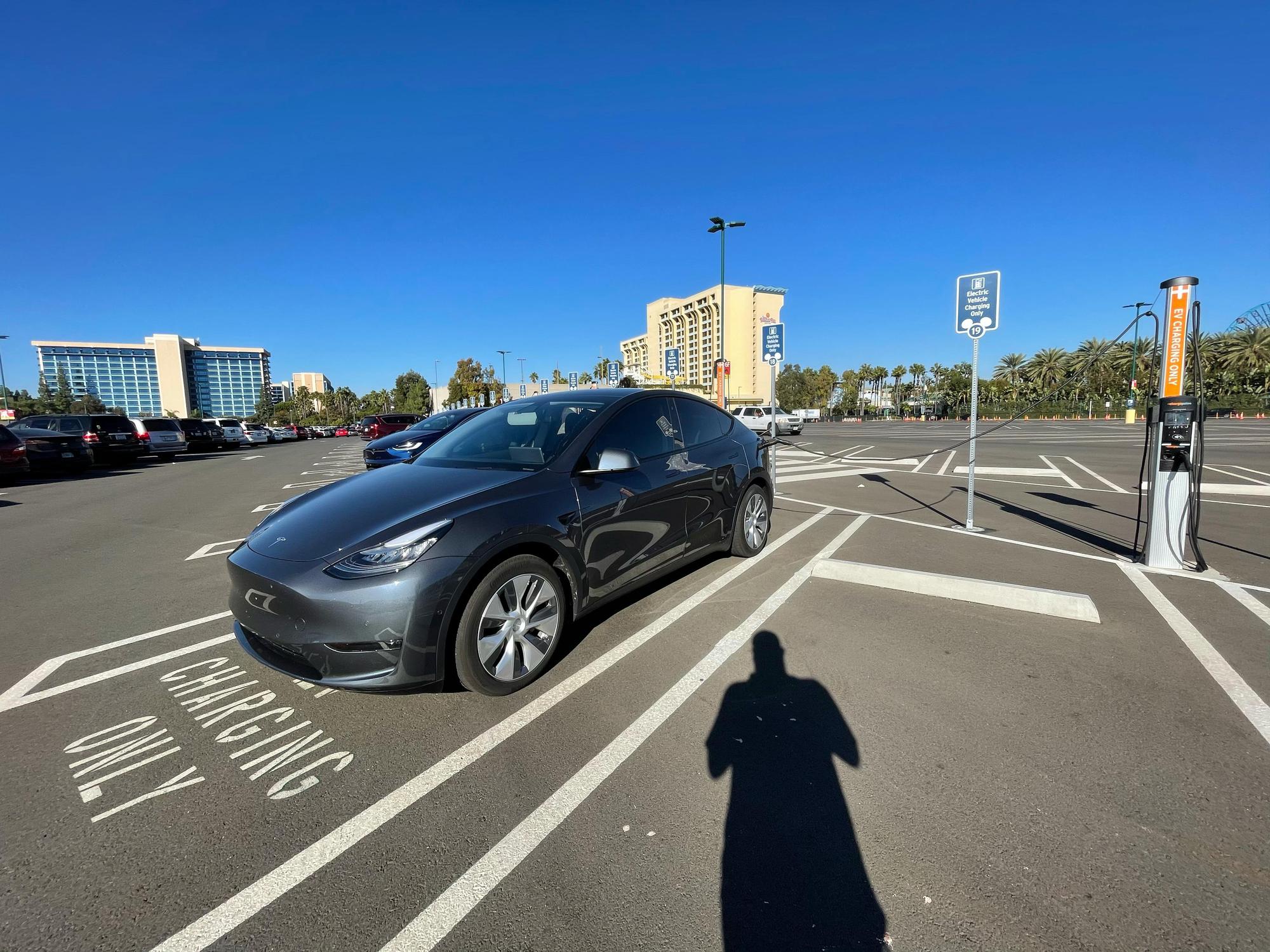 Disneyland - Simba Downtown Disney Parking Lot | Anaheim, CA | EV Station