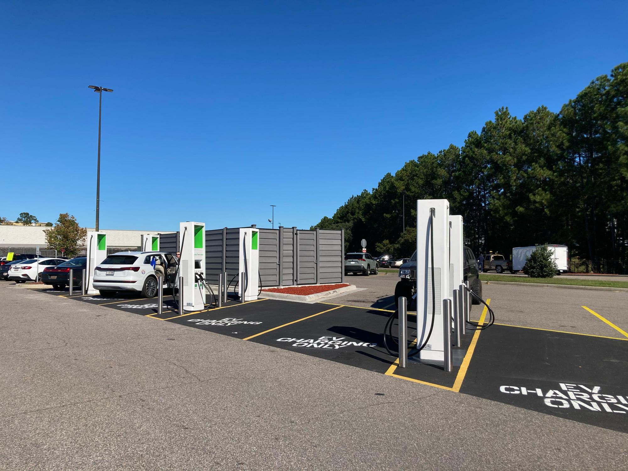 Walmart Supercenter | Pooler, GA | EV Station