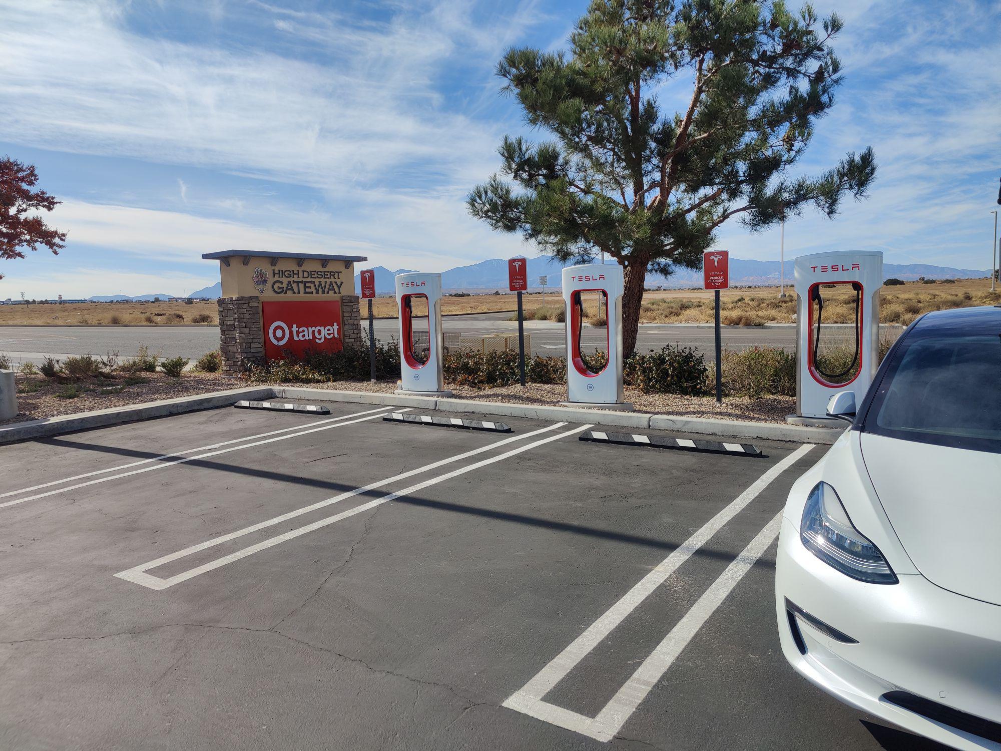 Target Hesperia, CA (1) | Hesperia, CA | EV Station