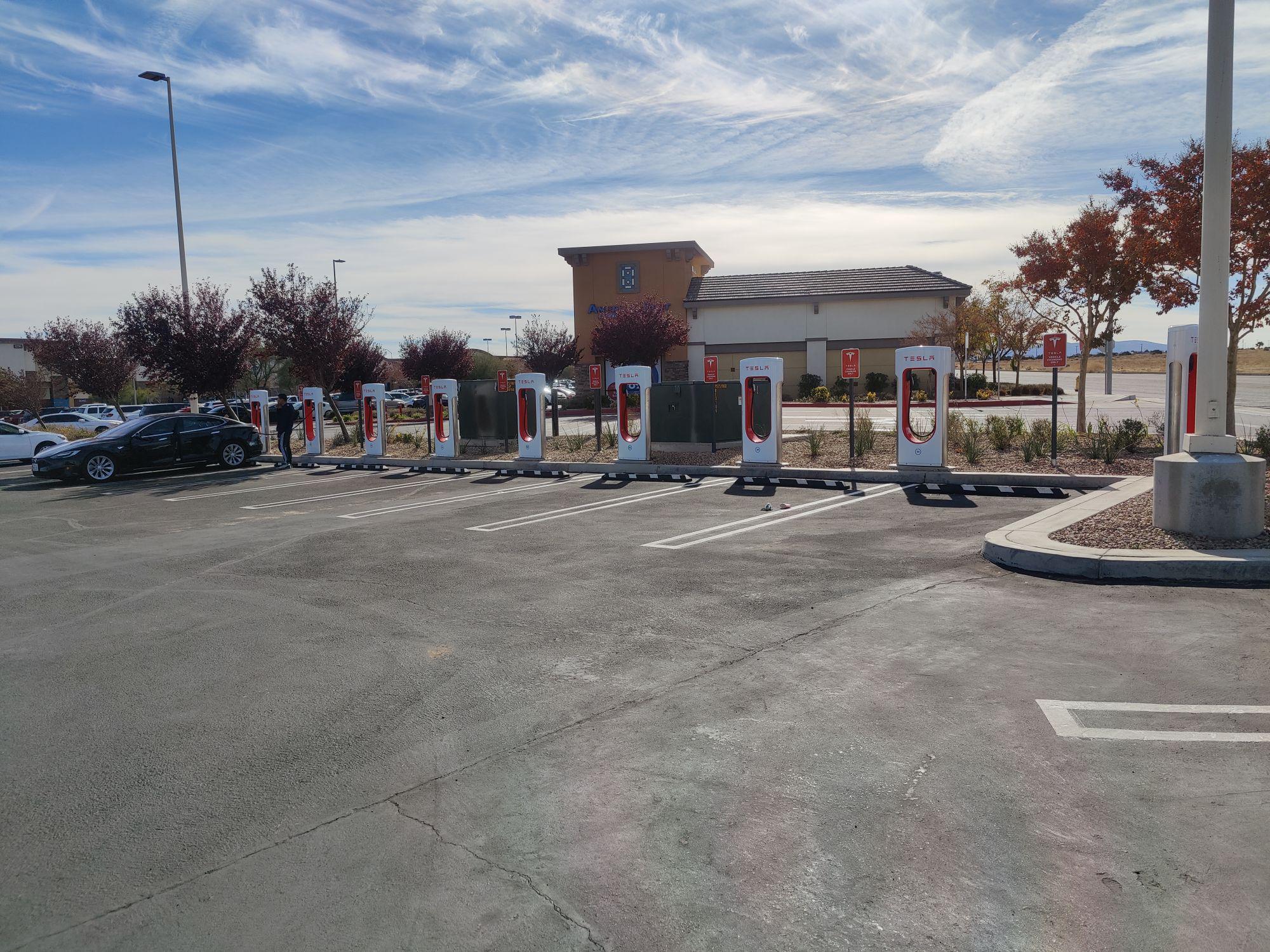 Target Hesperia, CA (1) | Hesperia, CA | EV Station