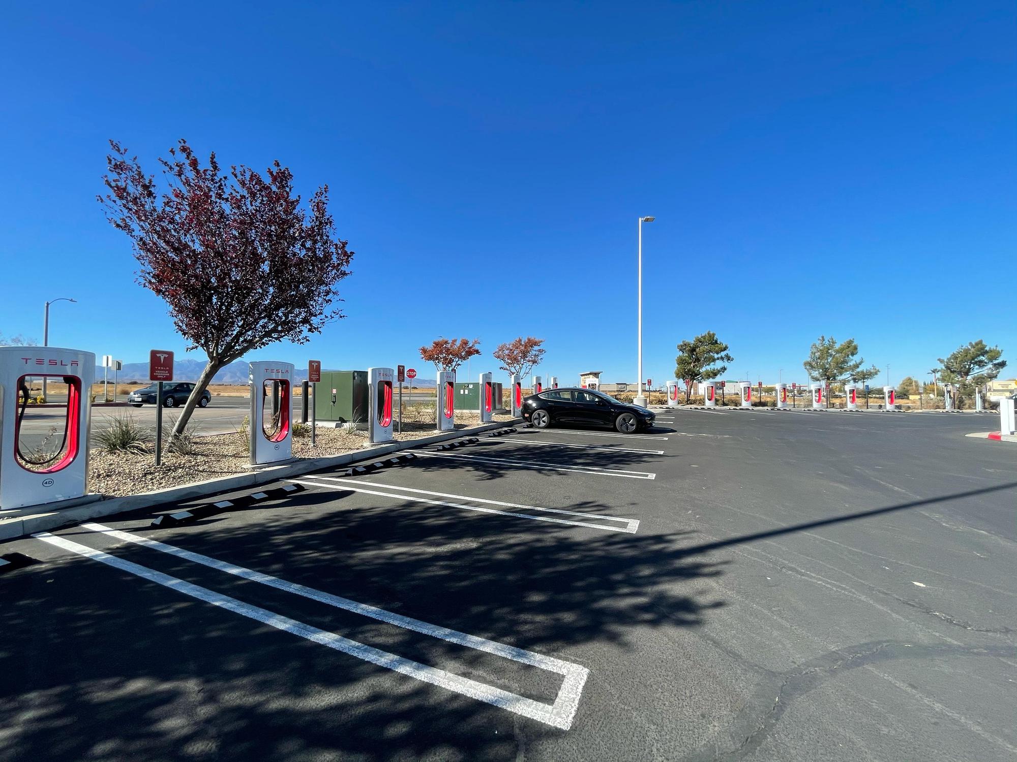 Target Hesperia, CA (1) | Hesperia, CA | EV Station