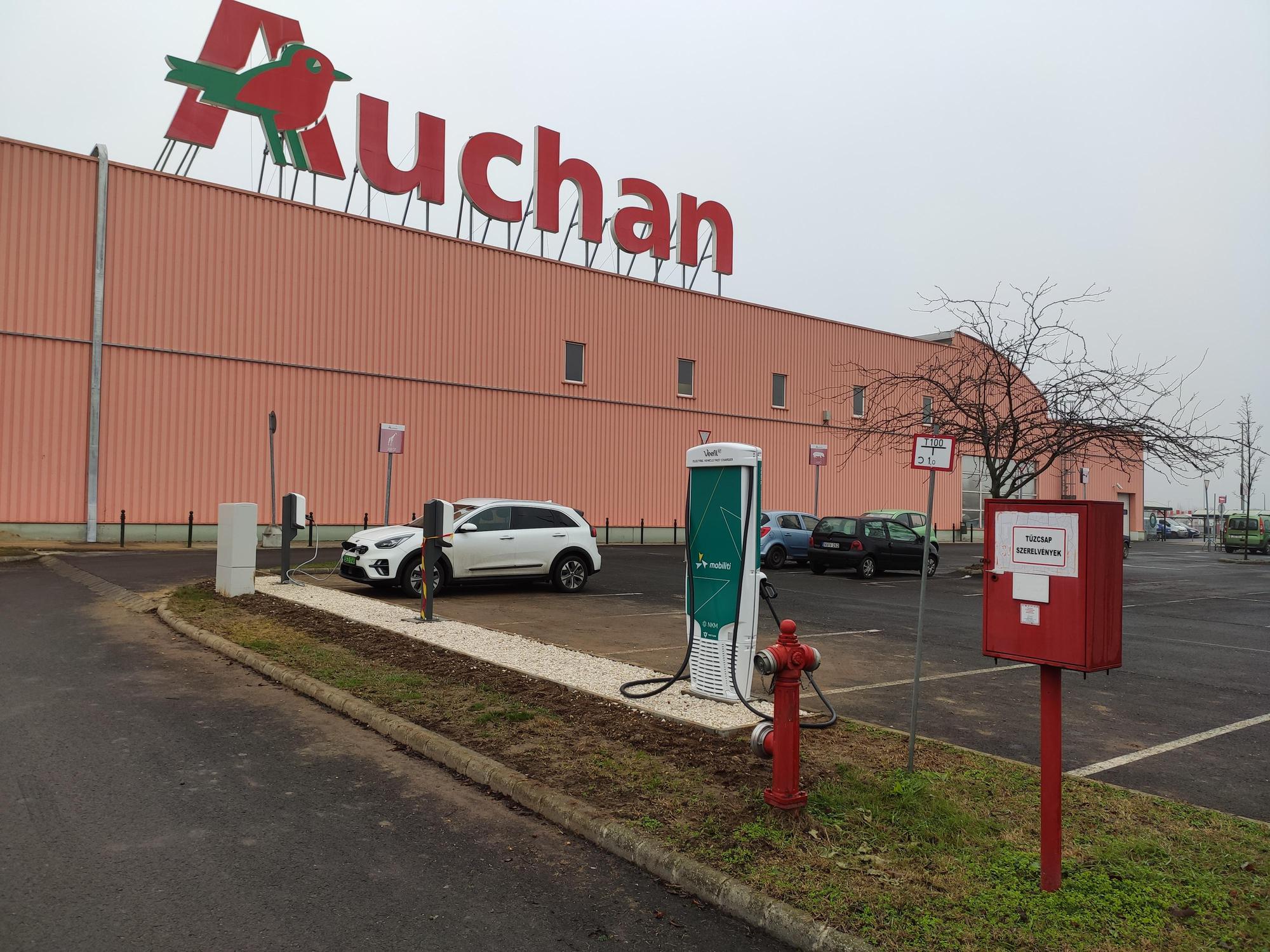MVM Mobiliti - Csömör Auchan - 50 kW | Csömör, Határ út 8, 2141 Hungary ...