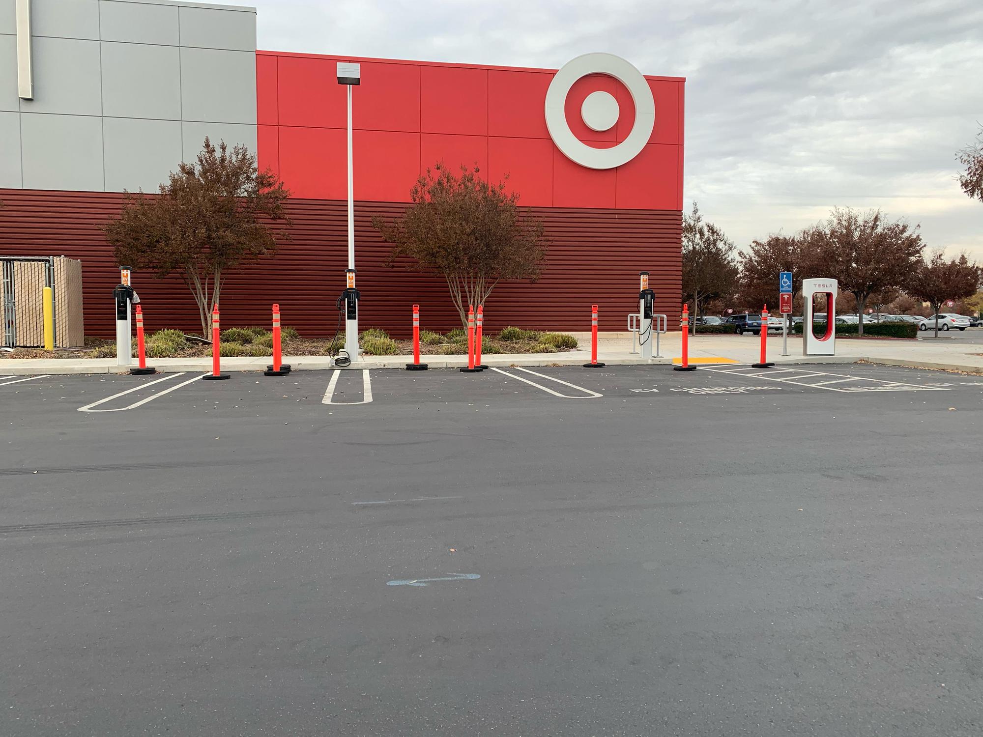 Fallon Gateway - Target (2) | Dublin, CA | EV Station