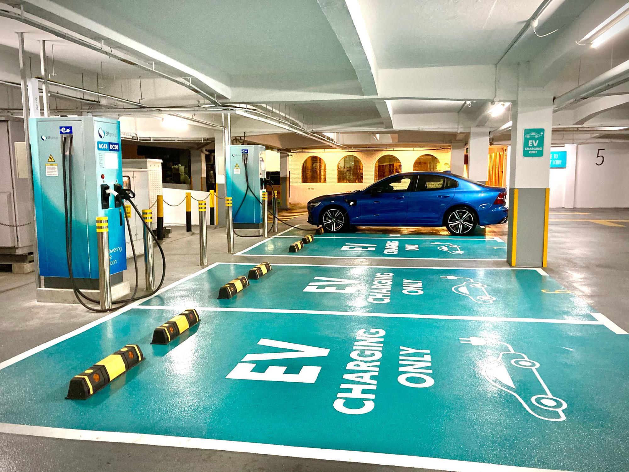 Liat Towers | 541 Orchard Rd, Singapore 238881 | EV Station