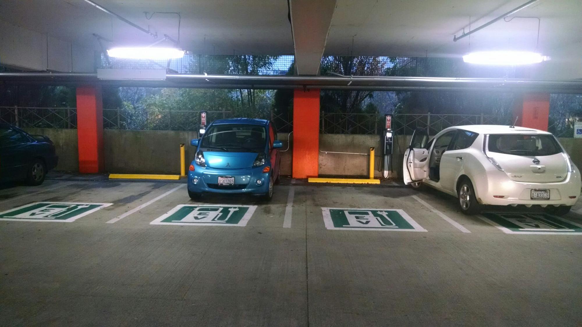 Seattle Children's Hospital / King Co. VanPool | Seattle, WA | EV Station