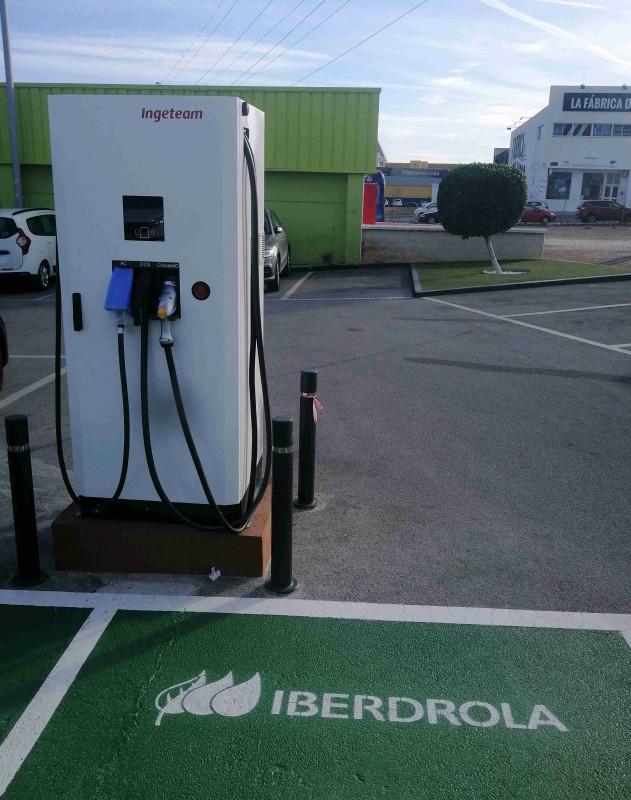 Charging Station IBERDROLA CLIENTES | Málaga, AL | EV Station