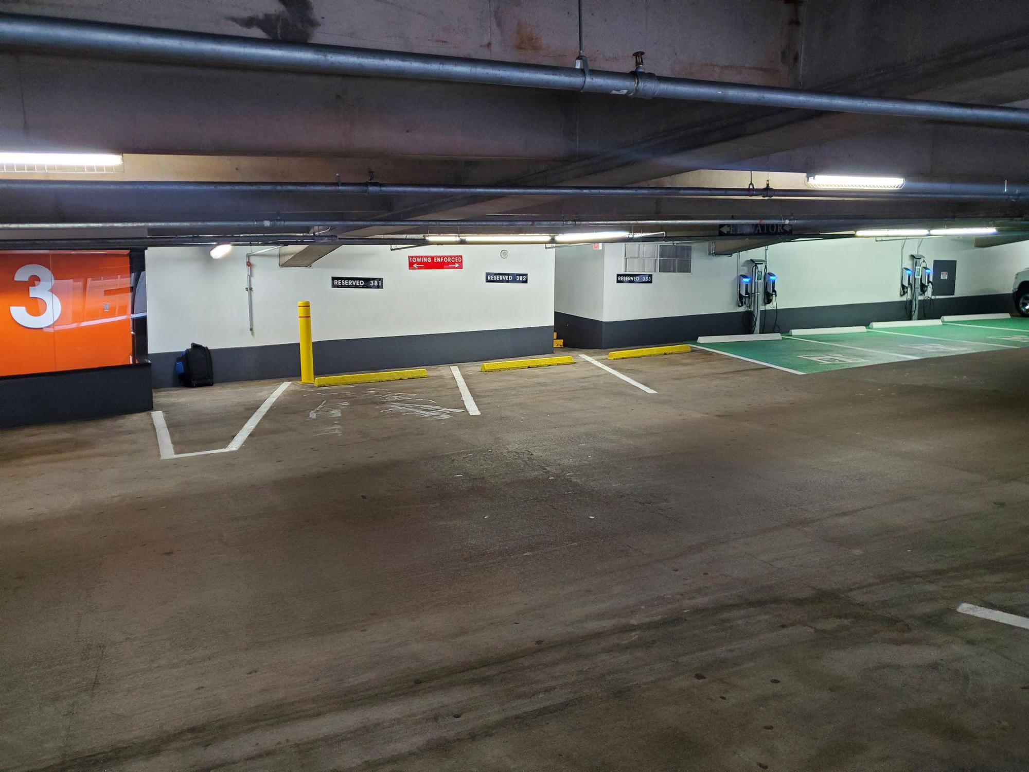 601 Travis Garage | Houston, TX | EV Station