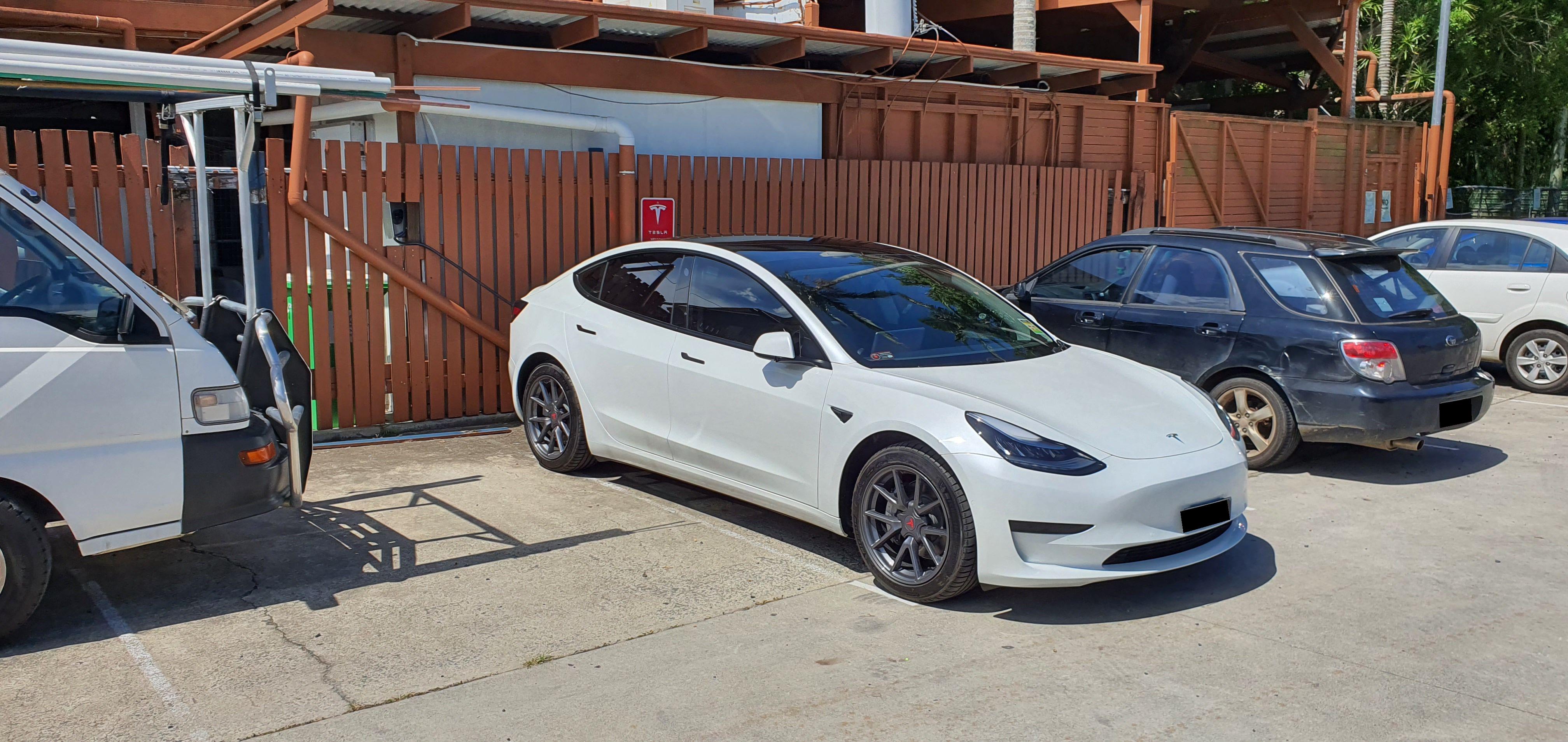 Samford Pub | Samford Village, QLD | EV Station