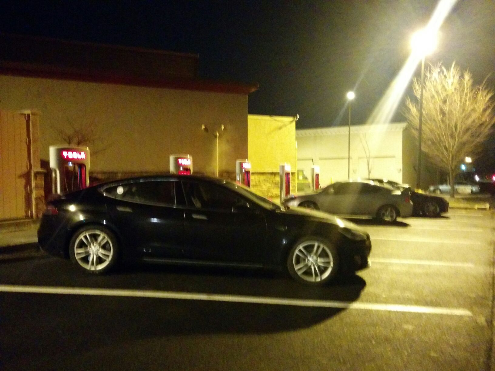 Corbins Corner Shopping Center | West Hartford, CT | EV Station
