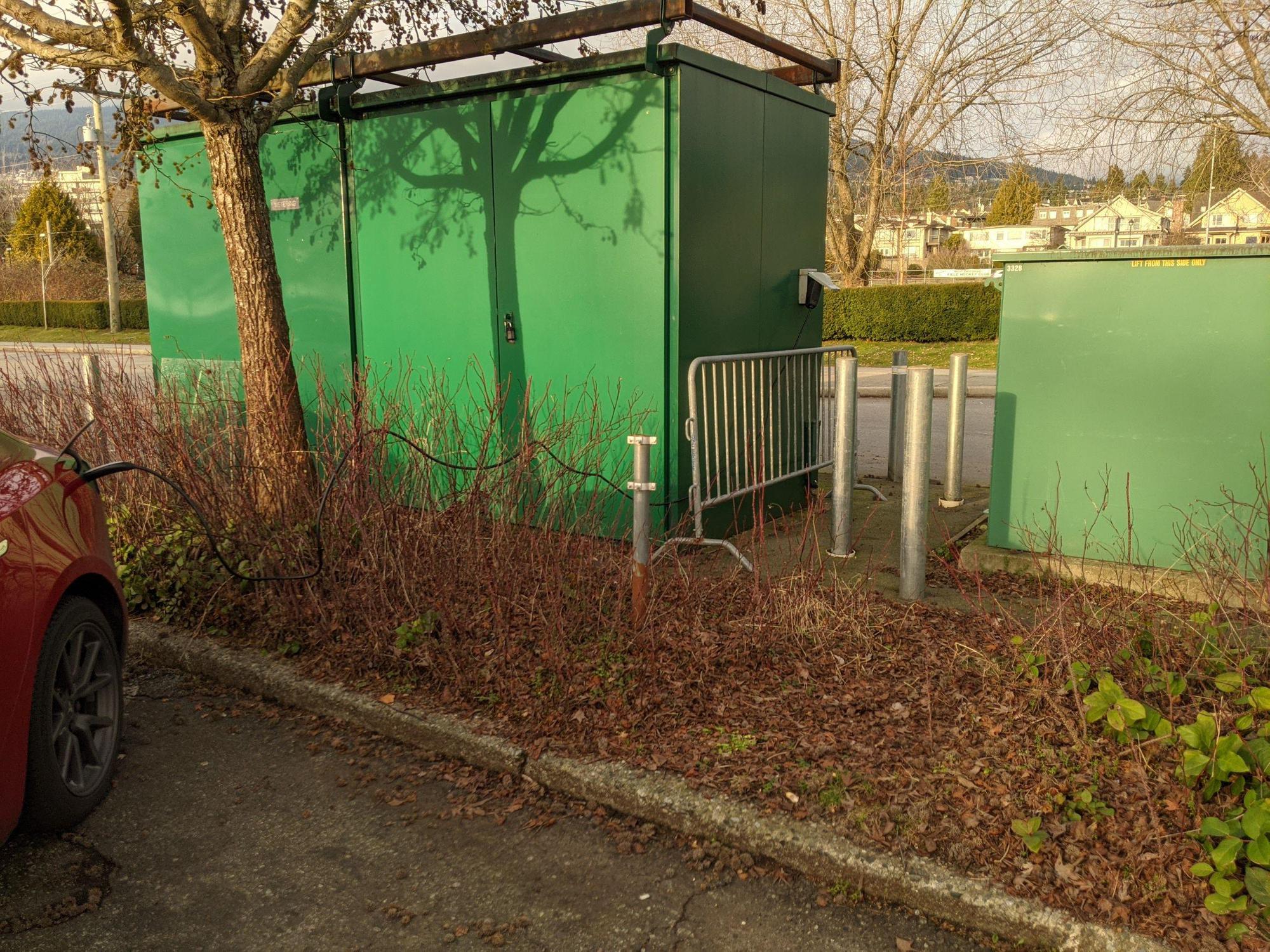 Ambleside Park | West Vancouver, BC | EV Station