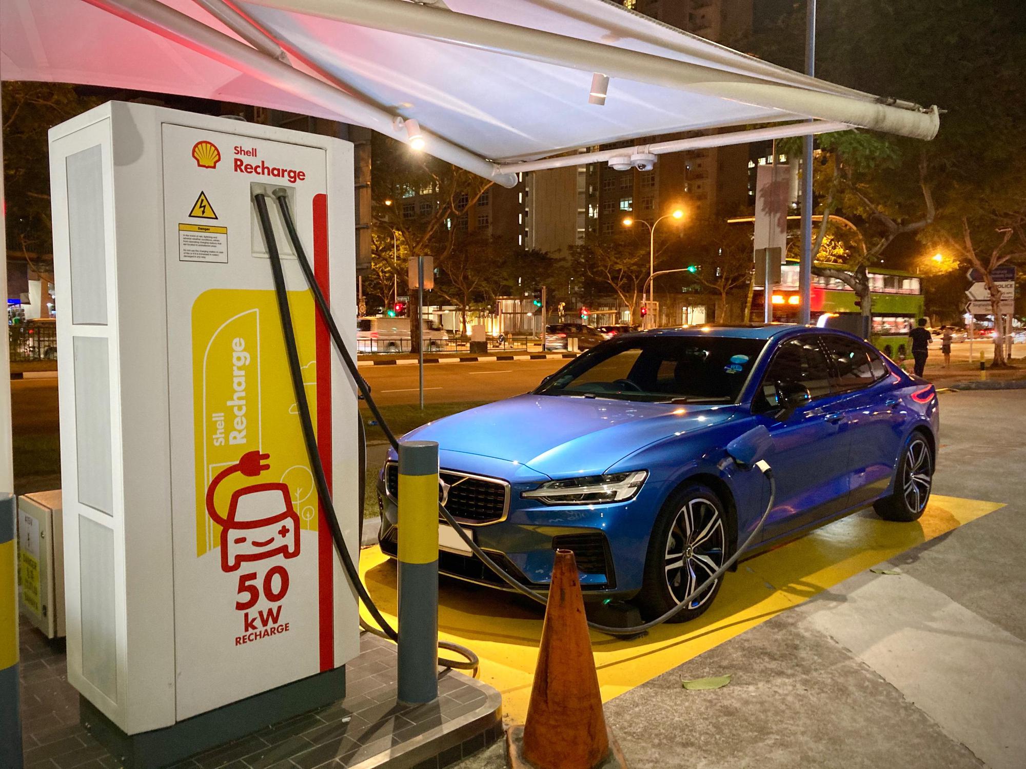 Shell Sengkang | 61 Sengkang E Rd, Singapore 545015 | EV Station