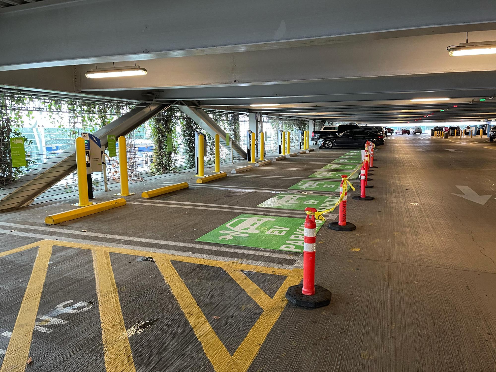 Portland International Airport - Short Term Parking | Portland, OR | EV ...