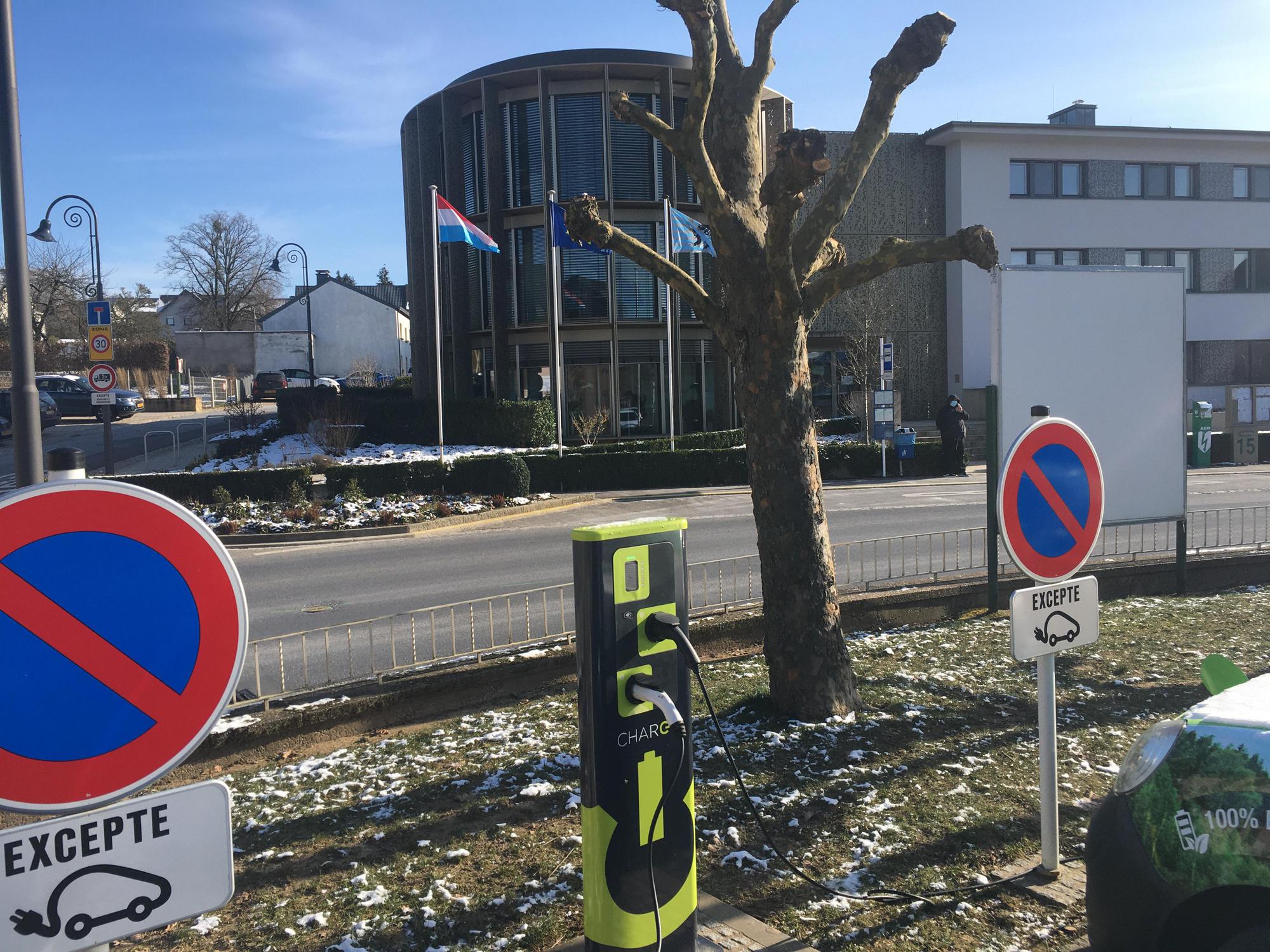 Kehlen Centre Village | Kehlen, Capellen | EV Station