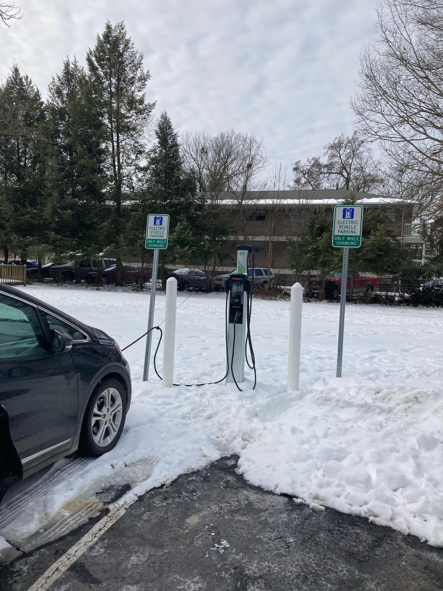 LG&E Crescent Hill Library | Louisville, KY | EV Station