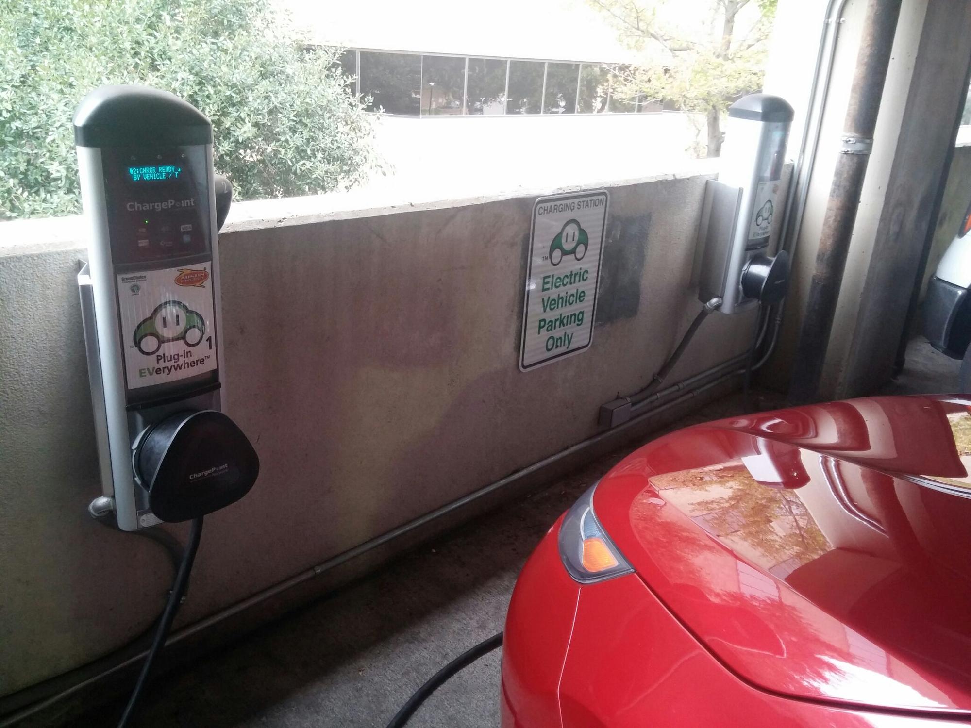 One Texas Center | Austin, TX | EV Station