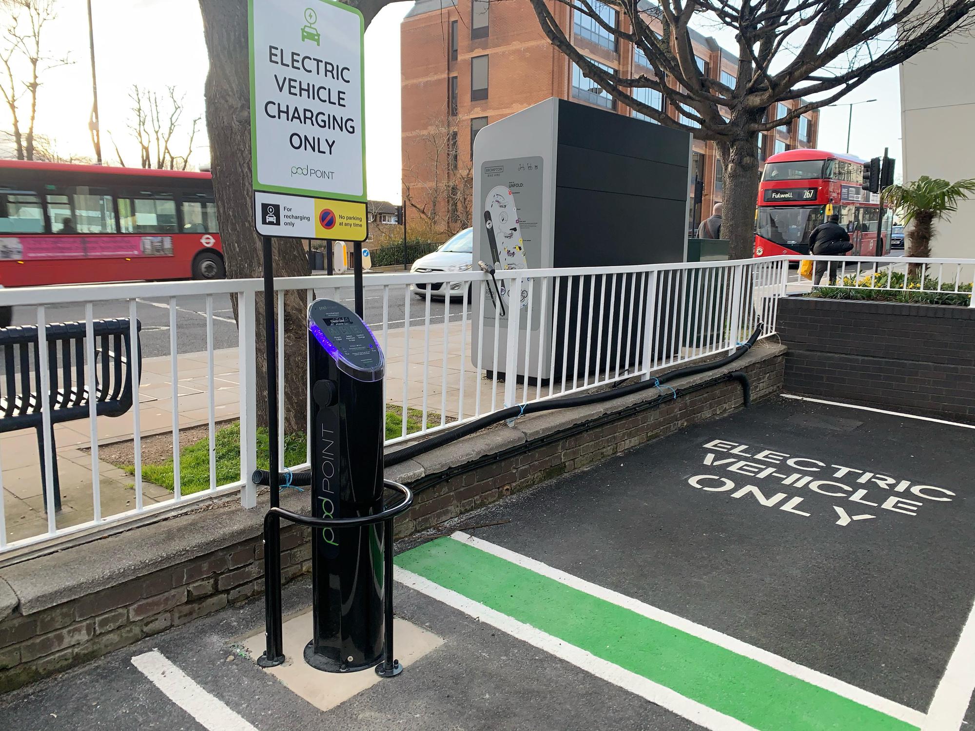 The Shack 68 | 68 London Rd, Twickenham TW1 3QS, UK | EV Station