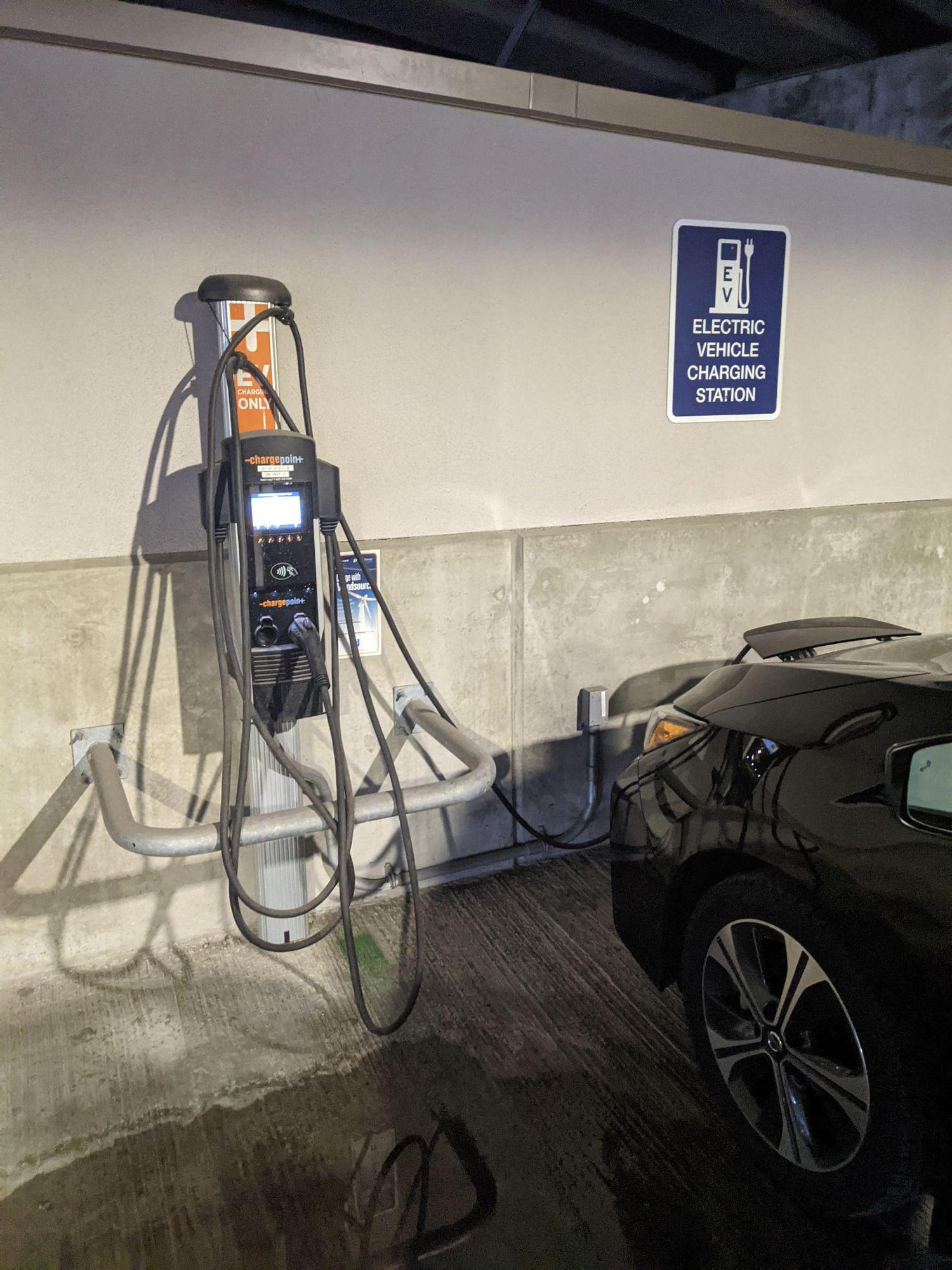 Target Field Station Ramp | Minneapolis, MN | EV Station