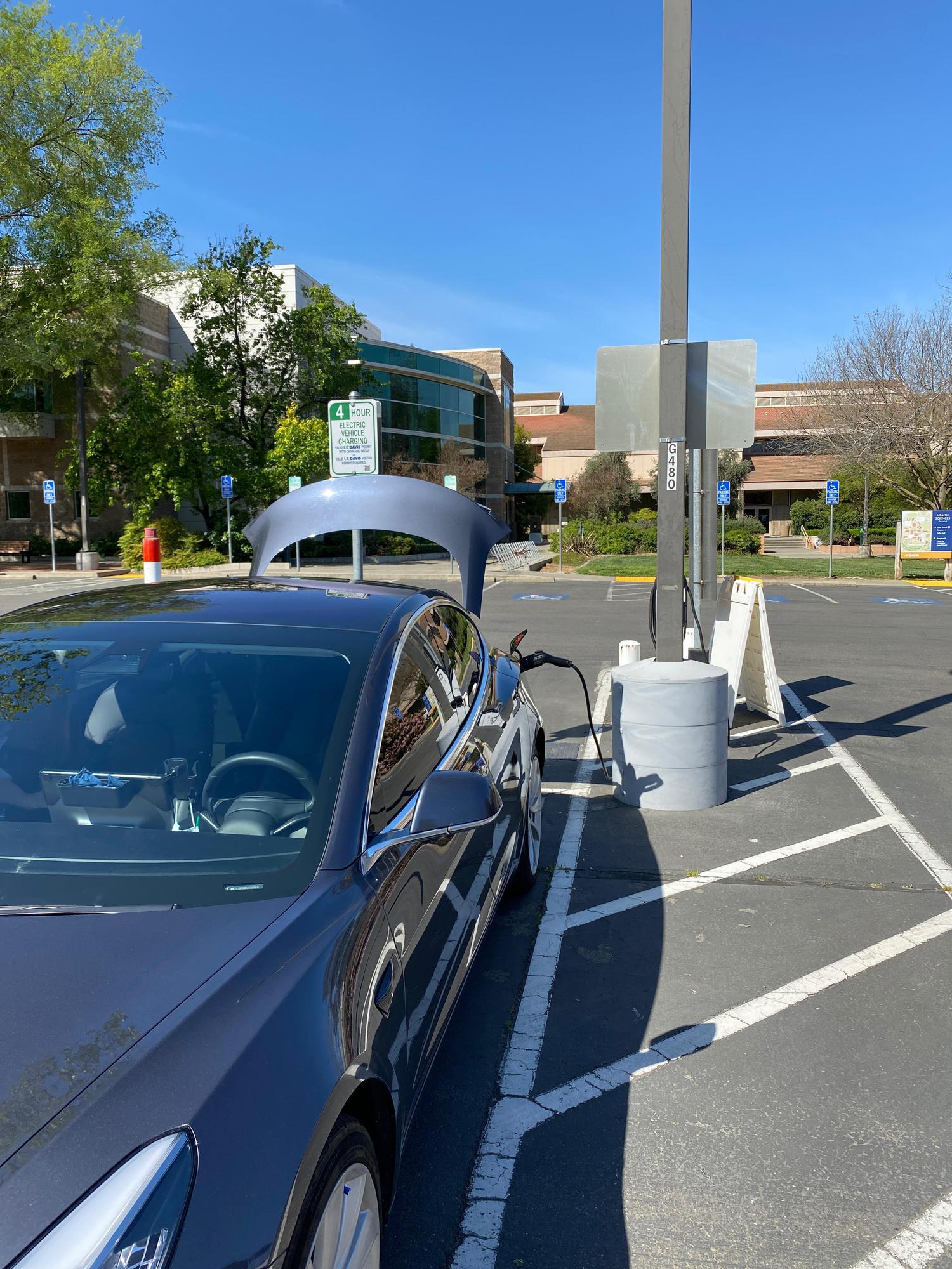 UC Davis - Parking Lot 55 | Davis, CA | EV Station