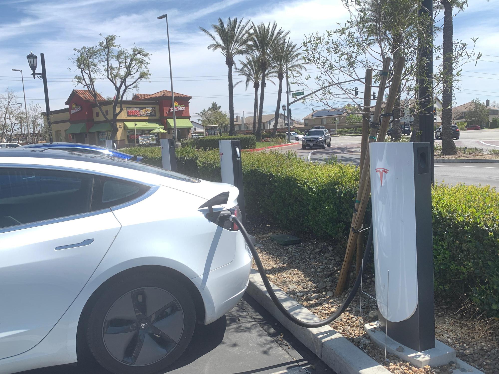 Falcon Ridge Town Center | Fontana, CA | EV Station