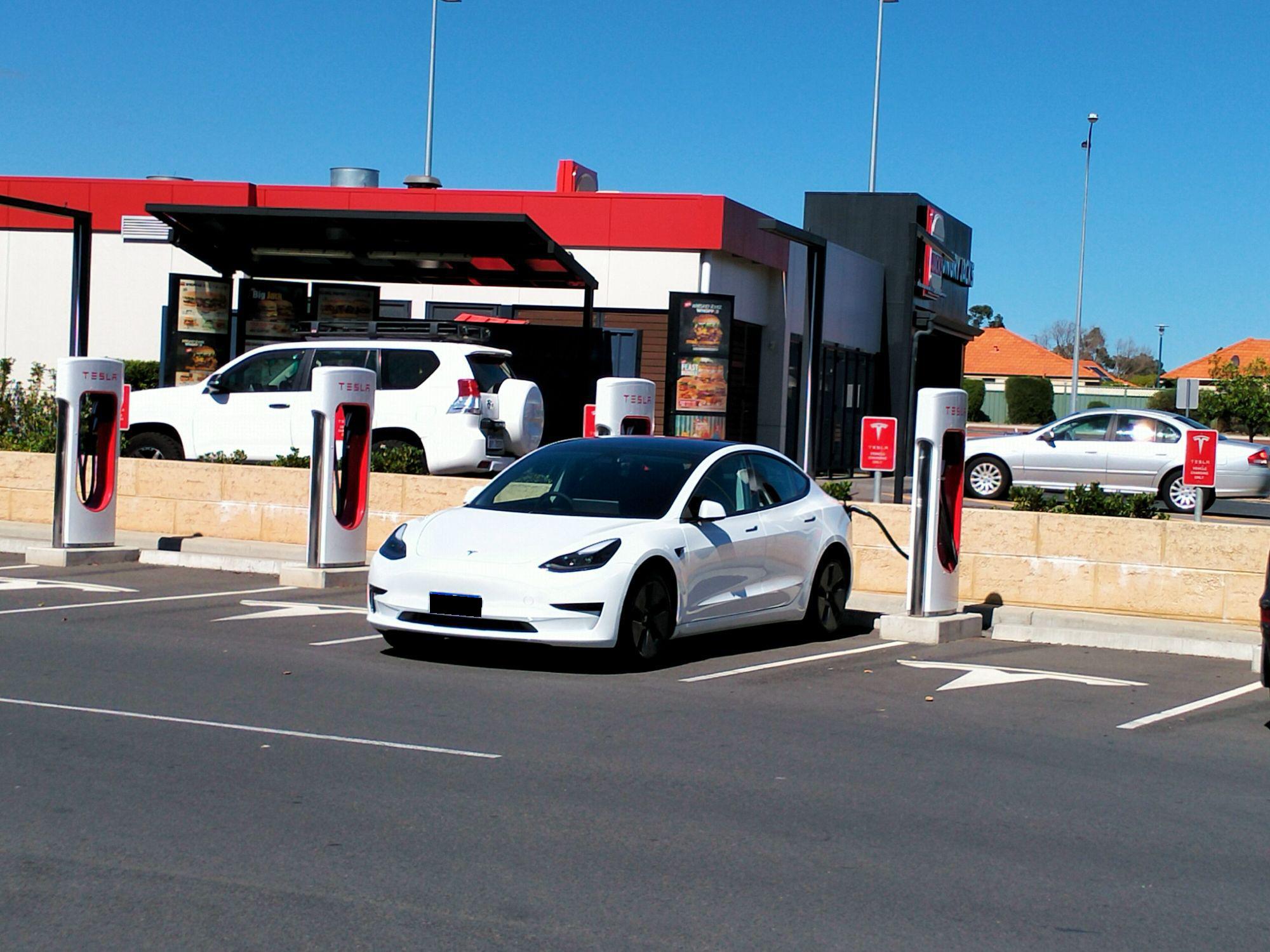Eaton Fair Shopping Centre | Eaton, WA | EV Station