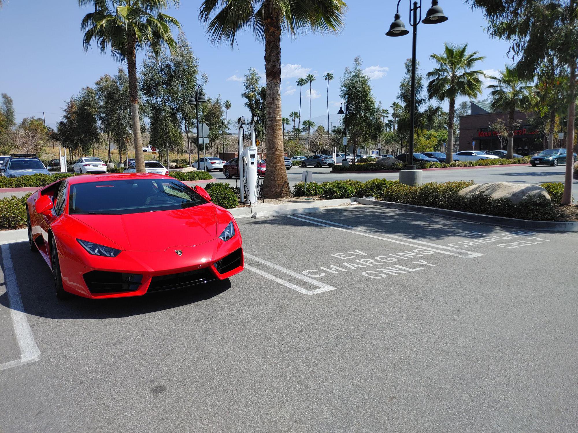 Redlands Packing House District I | Redlands, CA | EV Station