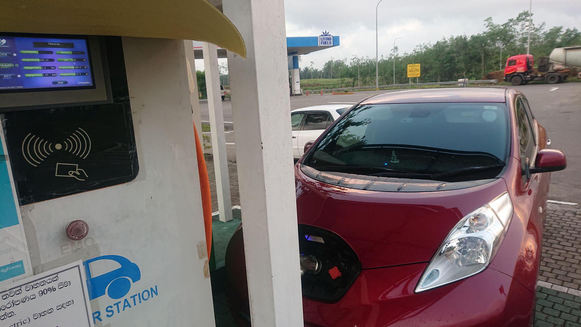 Southern Express Highway Service Area - East | Henpita, WP | EV Station