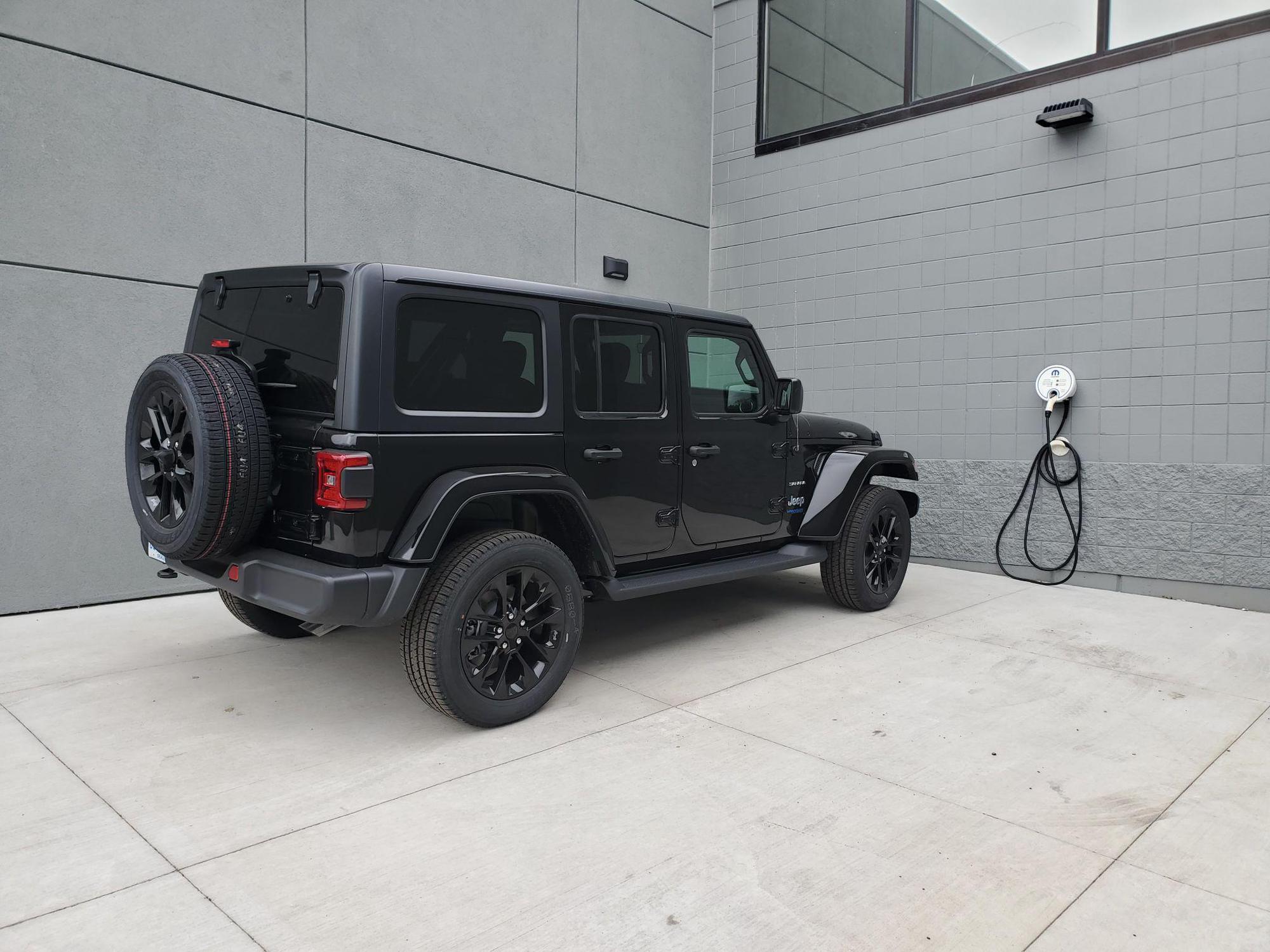 Fox Chrysler Dodge Jeep Ram | Grand Rapids, MI | EV Station
