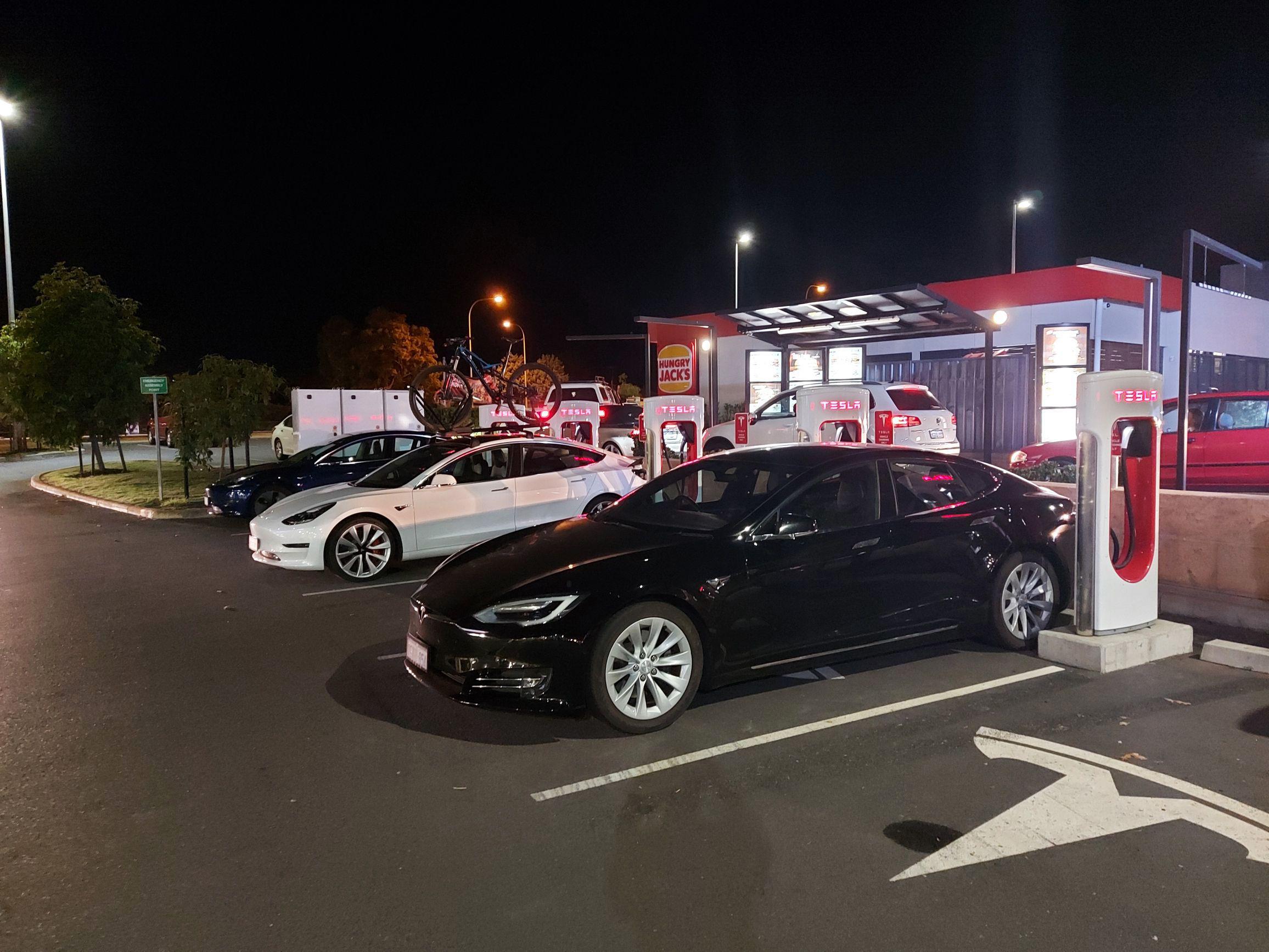 Eaton Fair Shopping Centre | Eaton, WA | EV Station