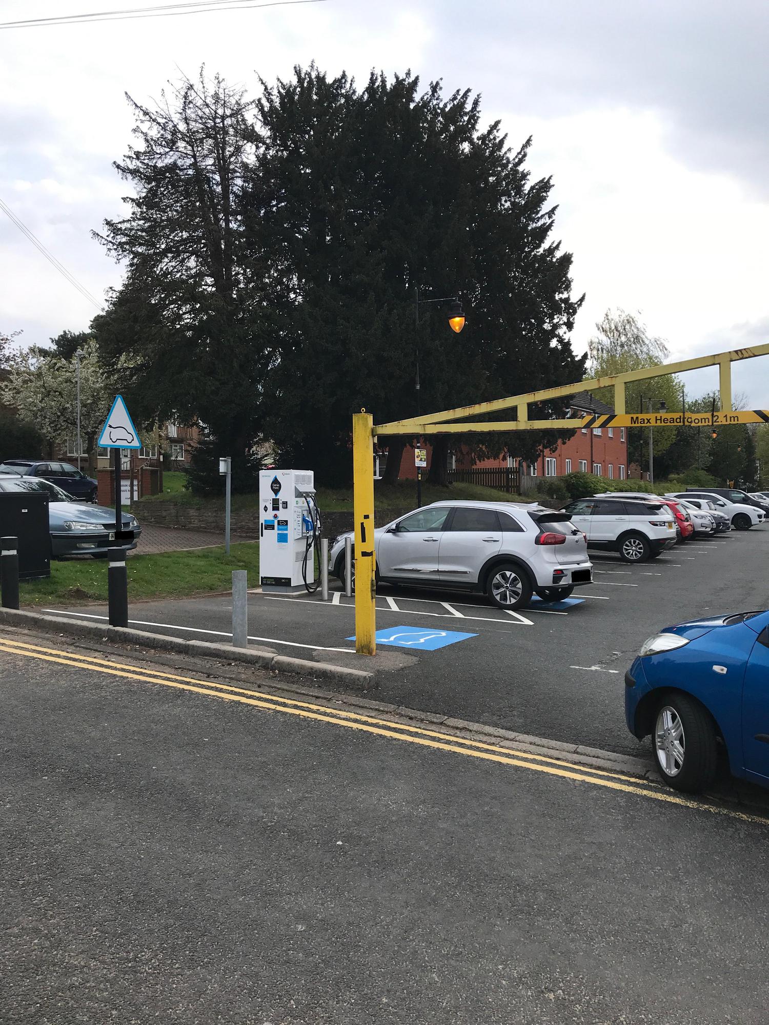 Windsor Gardens Parking/Charging | 1 Windsor Gardens, Bromsgrove ...