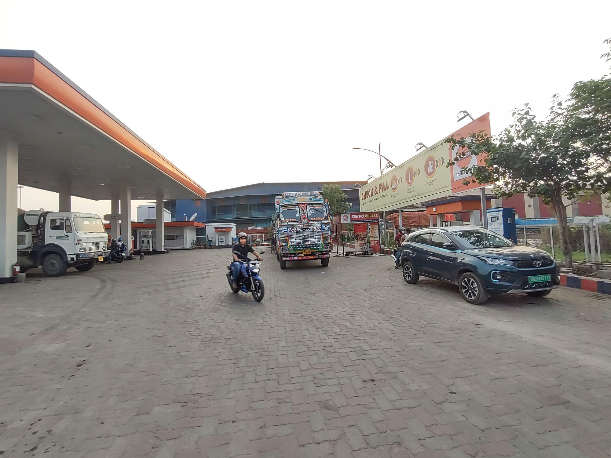 IOCL COCO Nature Park Makalhati Mauza Charging Station | Kolkata, WB ...