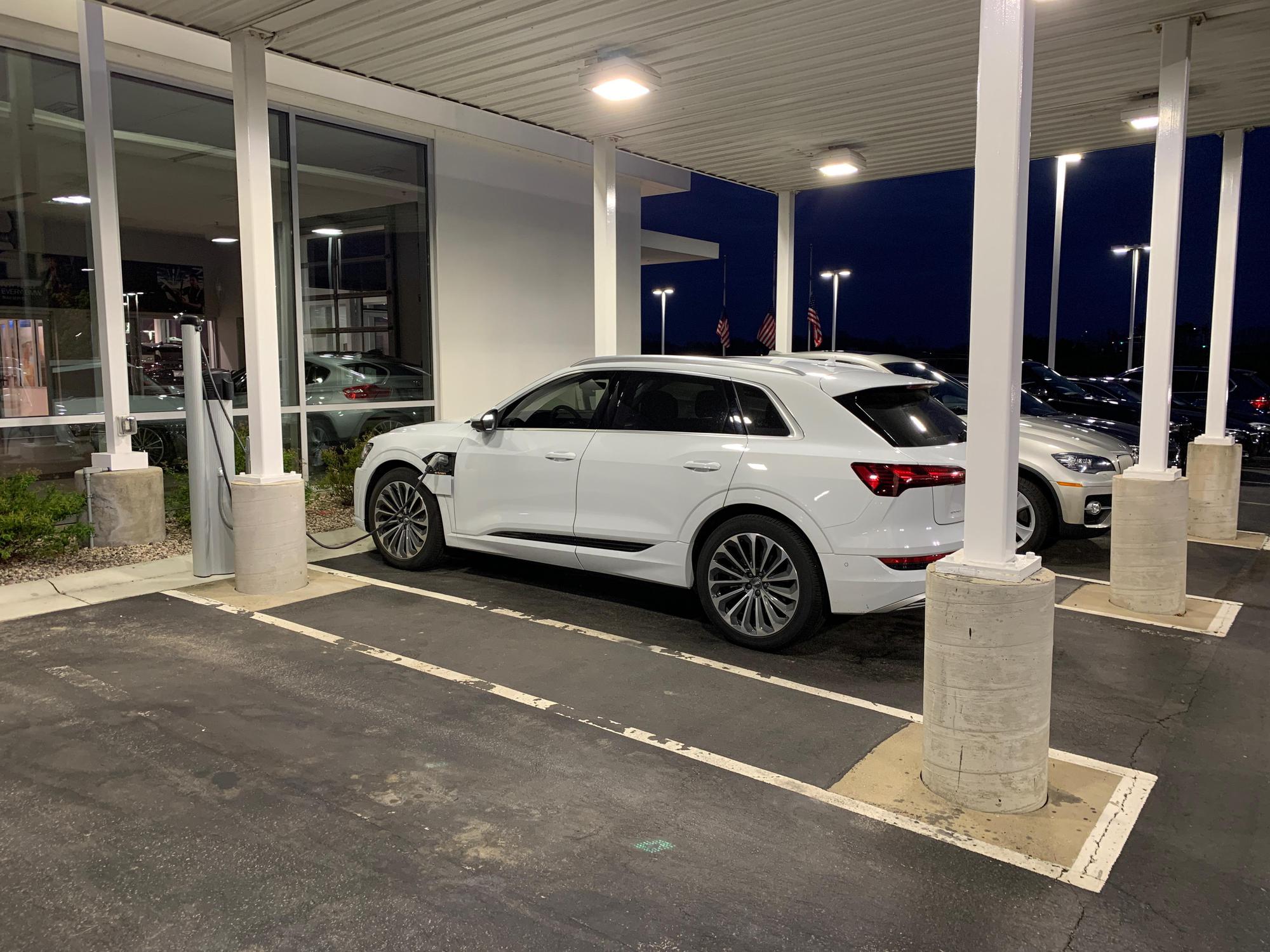 Bergstrom BMW | Appleton, WI | EV Station