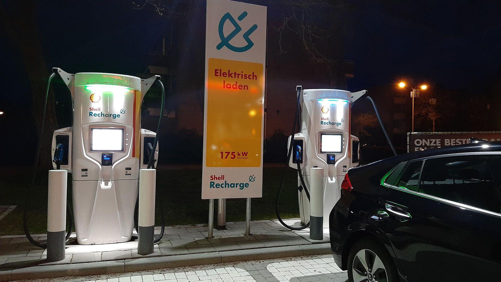 Shell Recharge | Groningen, GR | EV Station