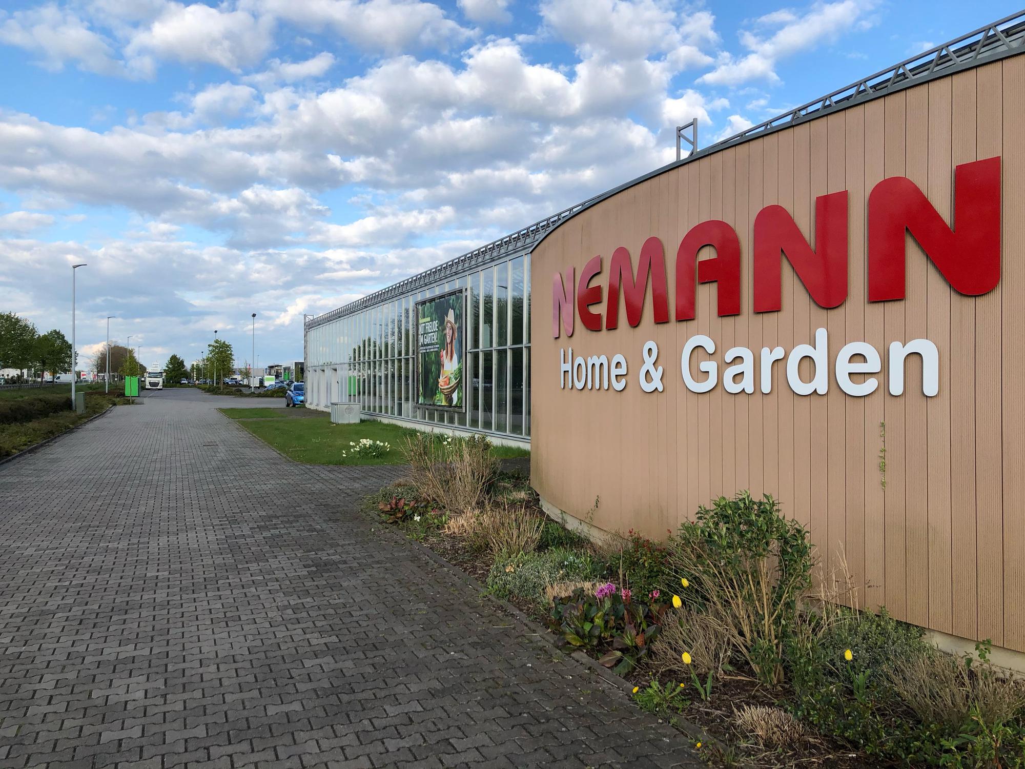 Charging Station Nemann GmbH | Vechta, NDS | EV Station