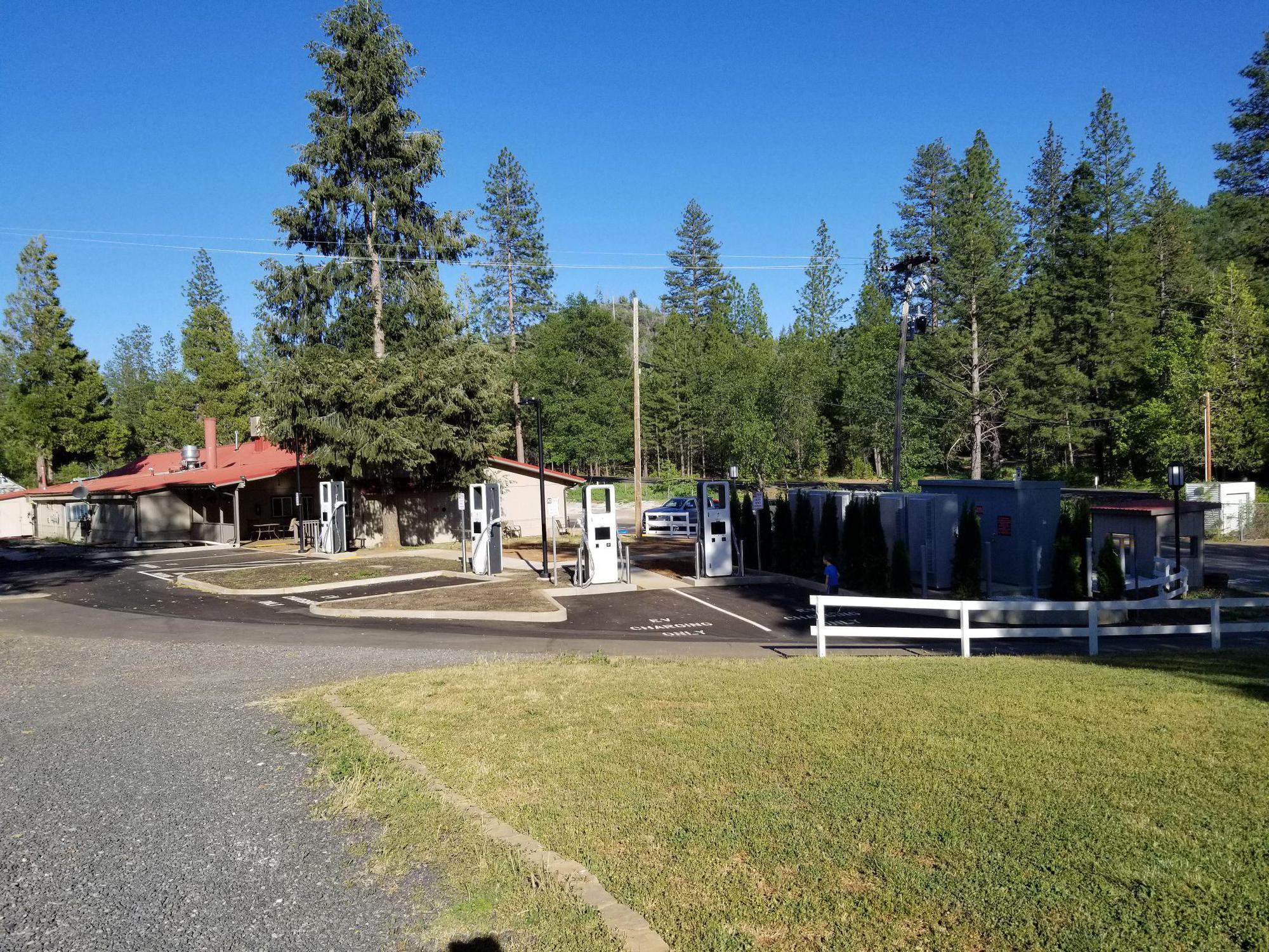 Yosemite Westgate Lodge/Buck Meadows Lodge | Buck Meadows, CA | EV Station