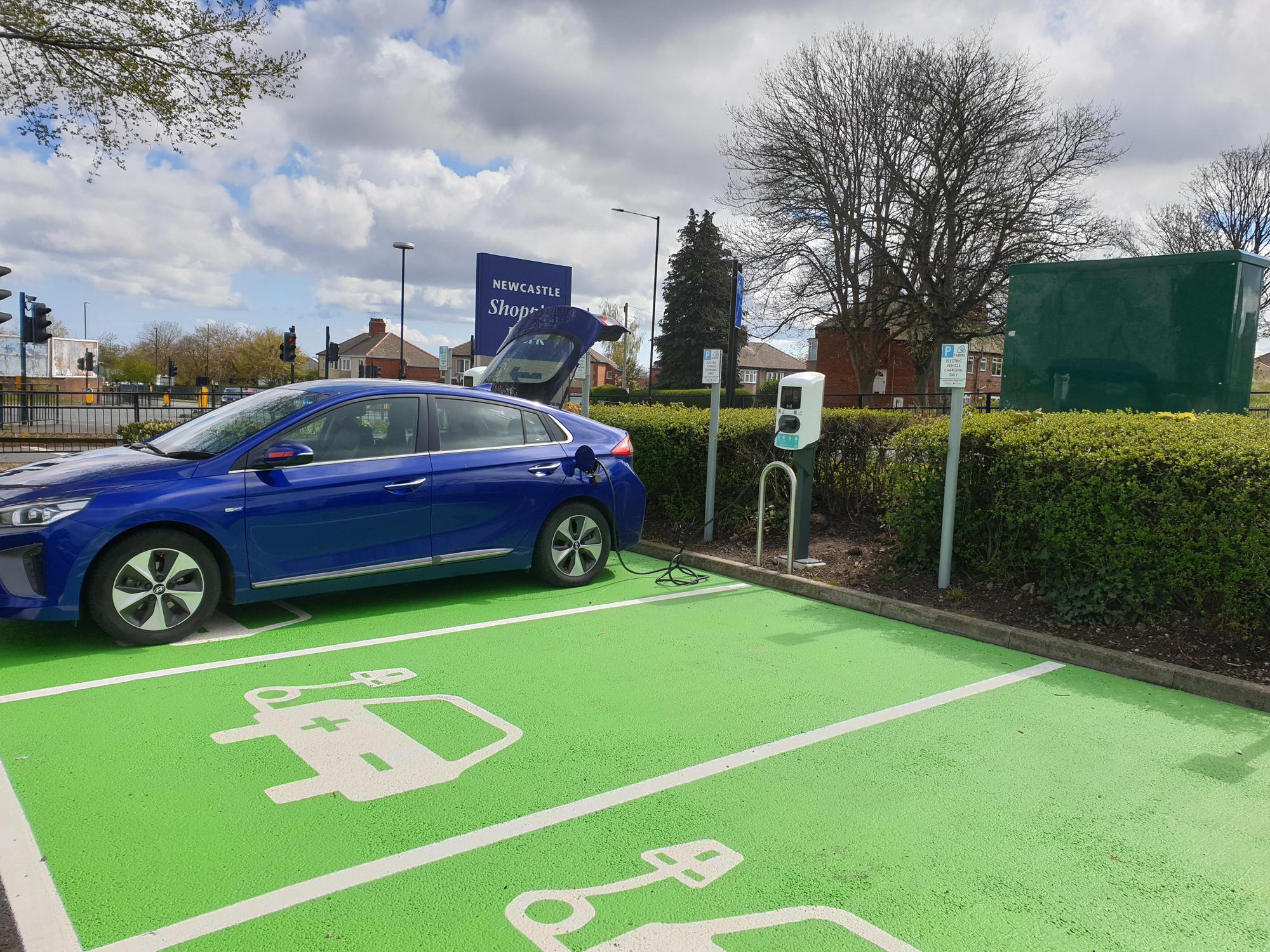 Newcastle Shopping Park (1) | Asda, Newcastle upon Tyne NE6 2XN, UK ...