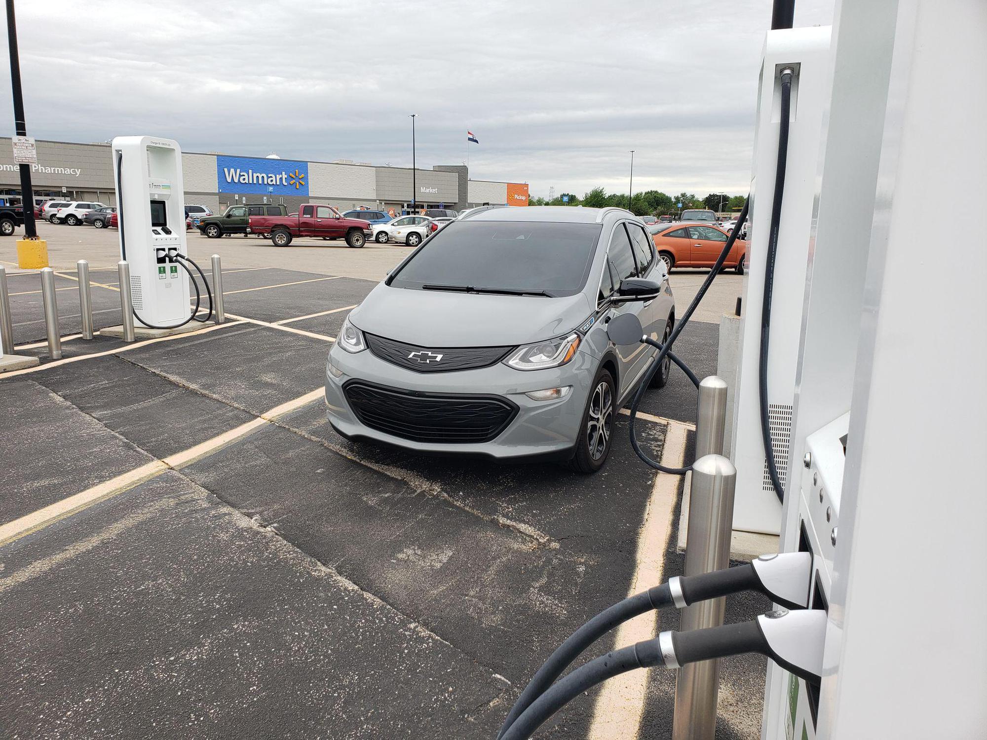 Walmart Supercenter | Sullivan, MO | EV Station