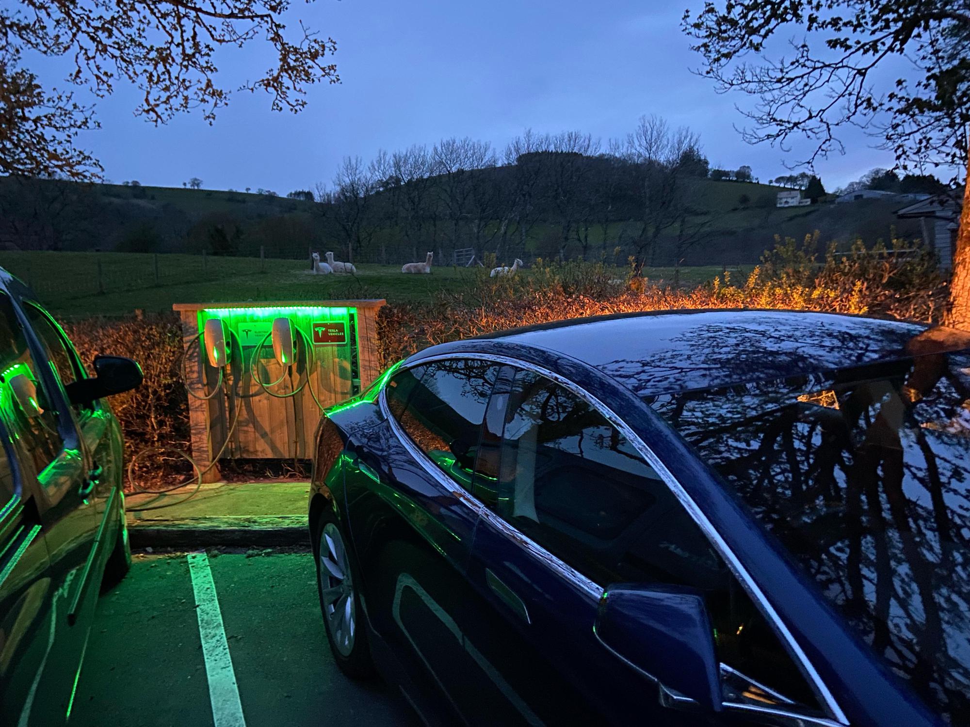 Glynnmeddig Barn | Sennybridge, Wales | EV Station