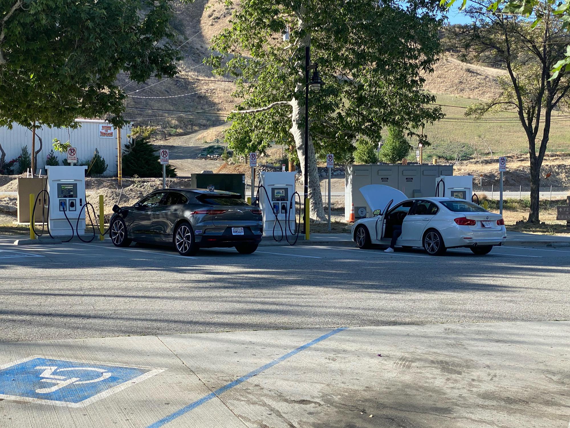 Tejon Pass Rest Area - Southbound | Lebec, CA | EV Station
