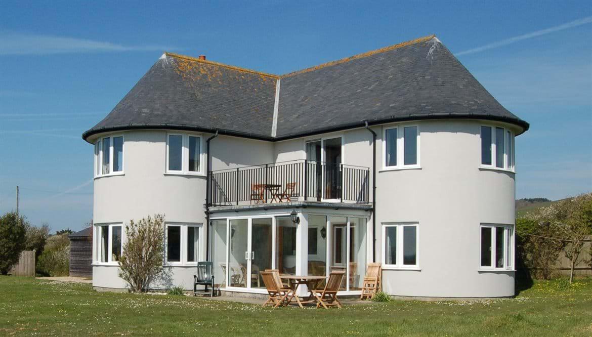 Shore Cottage | Ringstead Bay, Dorset DT2 8NG | EV Station