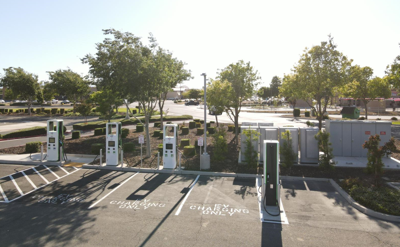 Stonecreek Plaza - Target | Los Banos, CA | EV Station