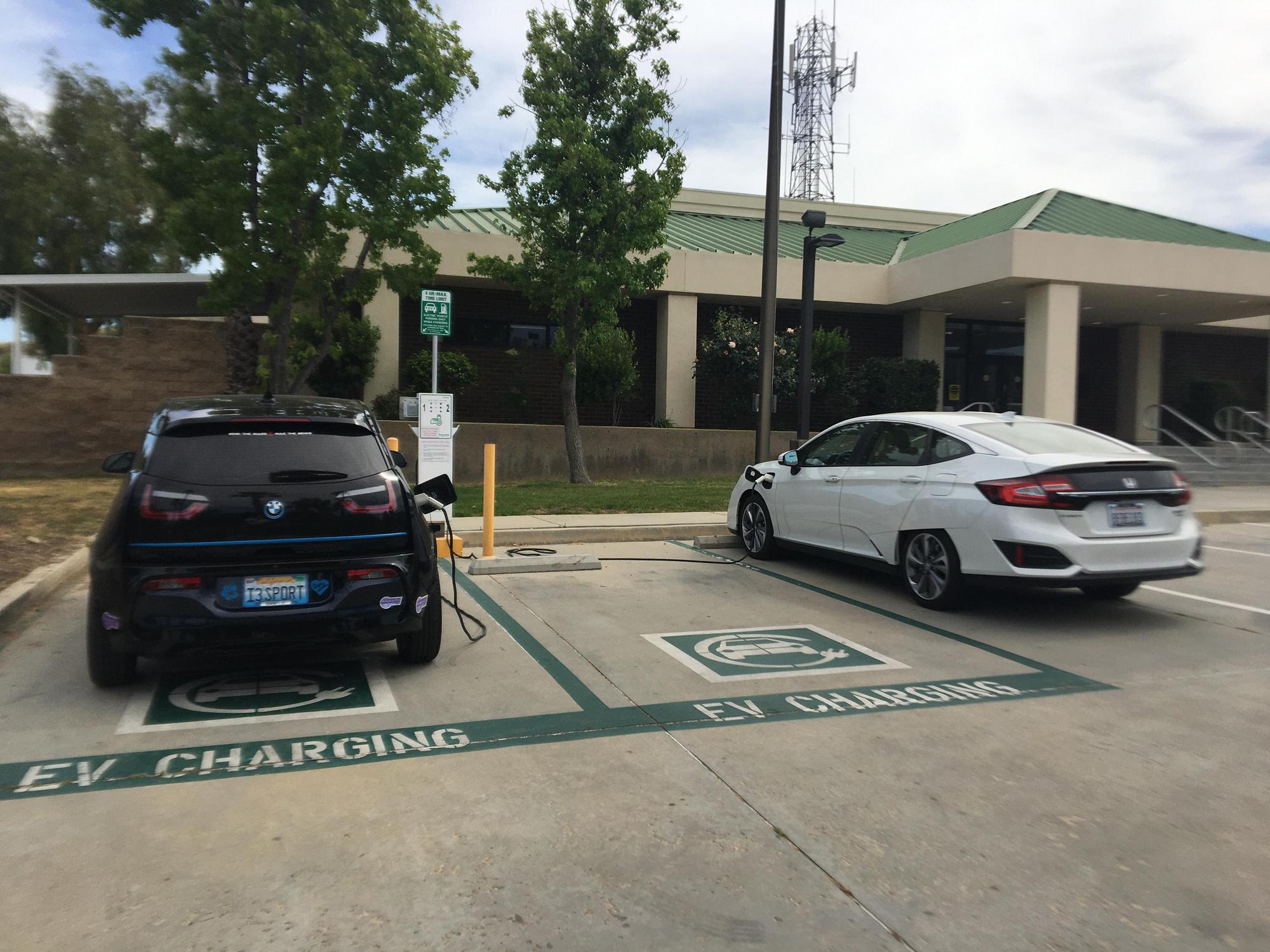 LA County Sheriff Lost Hills | Calabasas, CA | EV Station