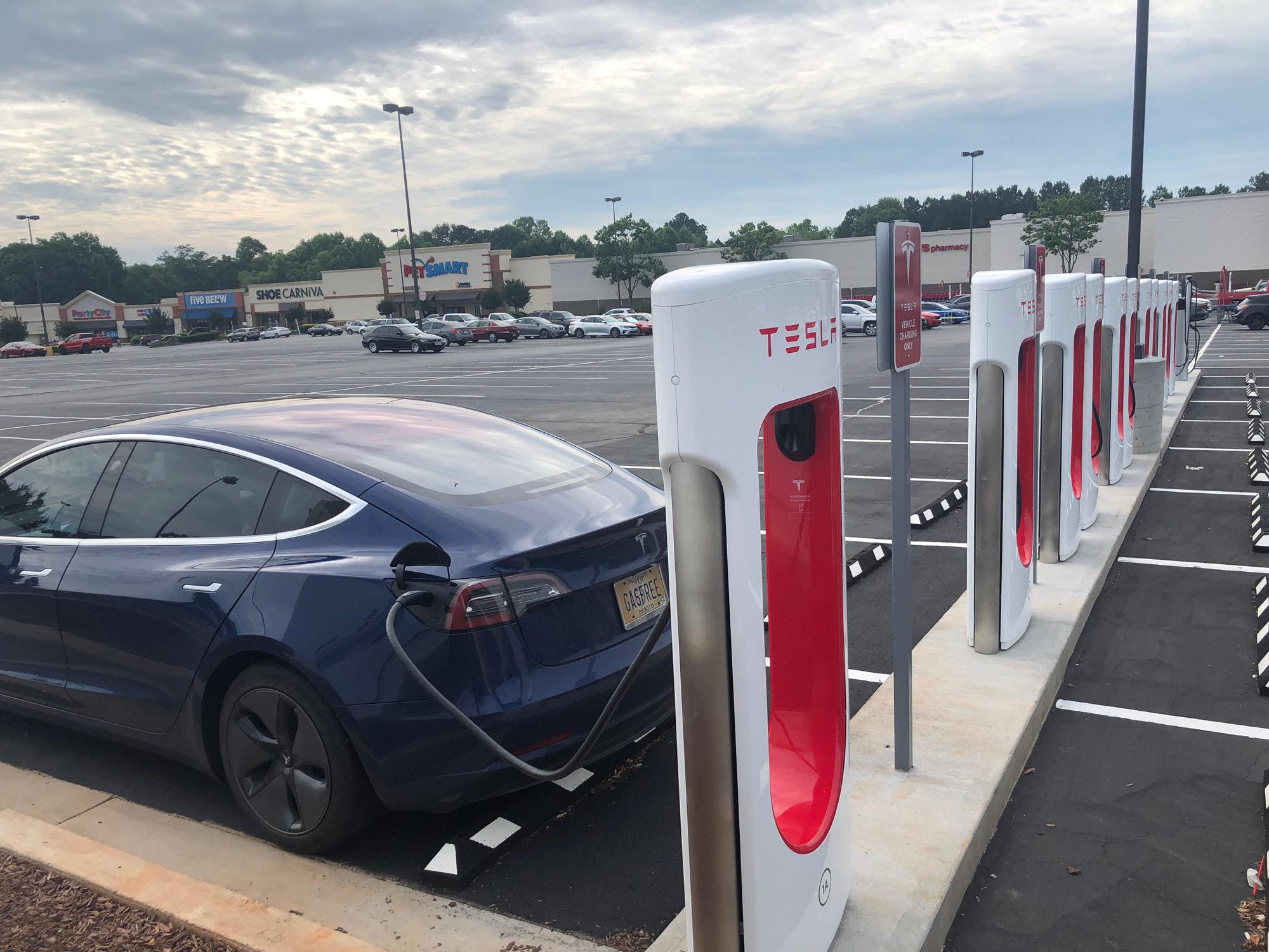 Douglasville Pavilion - Target | Douglasville, GA | EV Station
