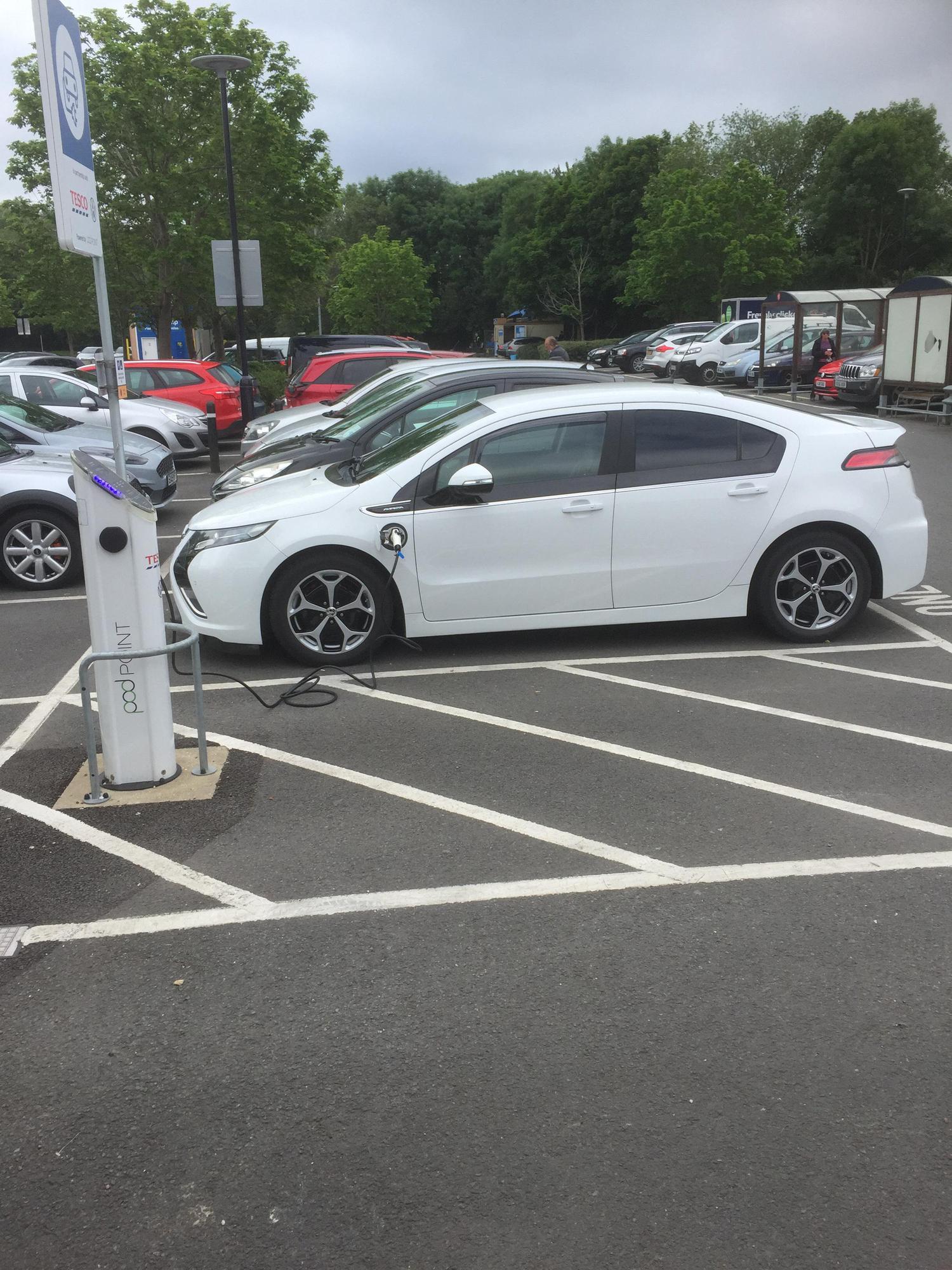 Tesco Superstore Wokingham | 78 Finchampstead Rd, Wokingham, RG40 2NS ...