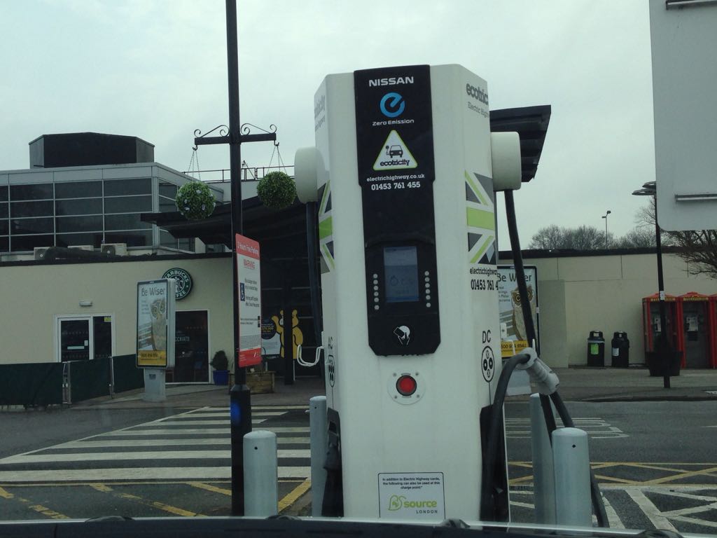 Welcome Break Keele Southbound Services M6 (1) | Keele, England | EV ...