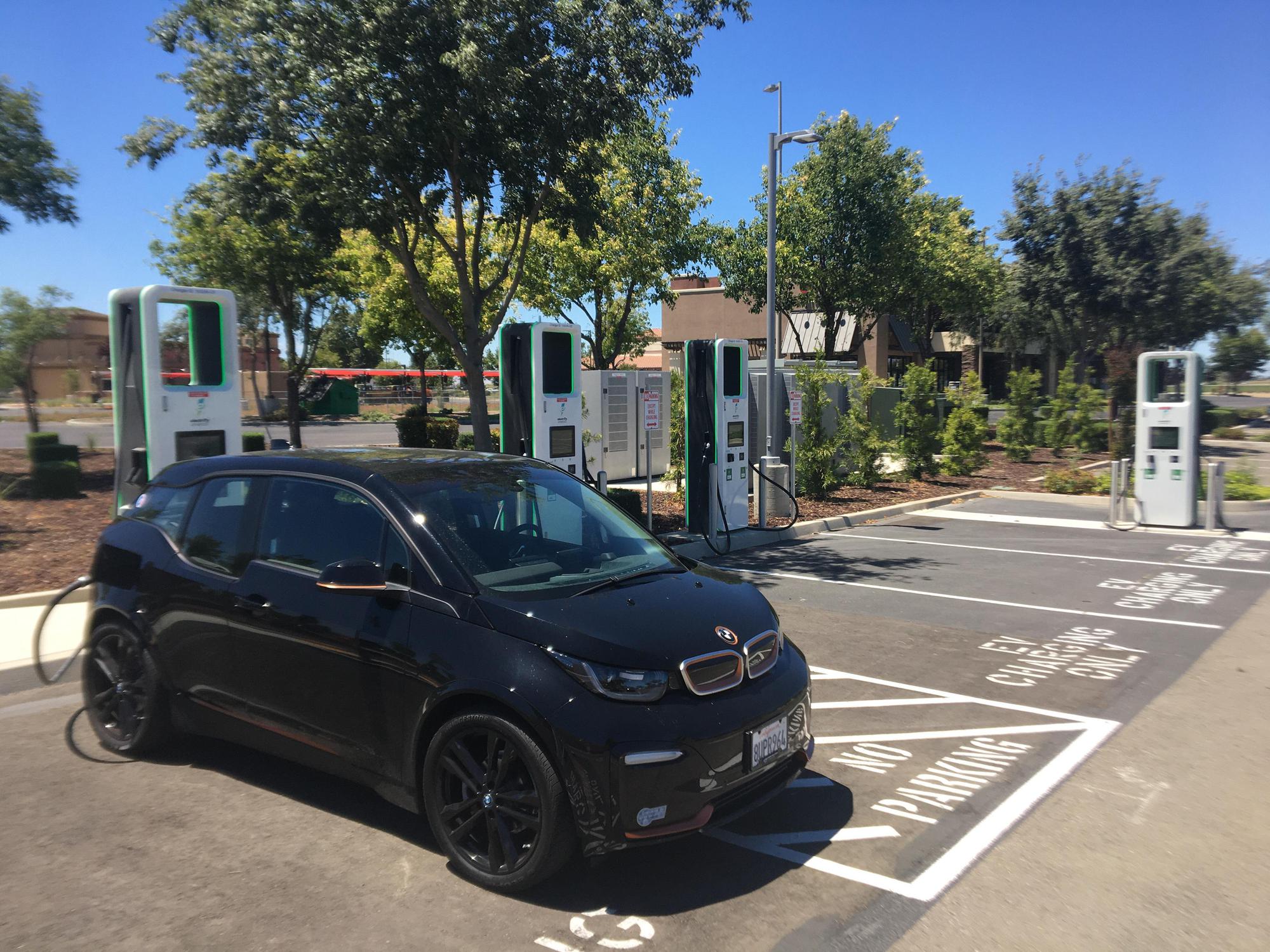 Stonecreek Plaza - Target | Los Banos, CA | EV Station