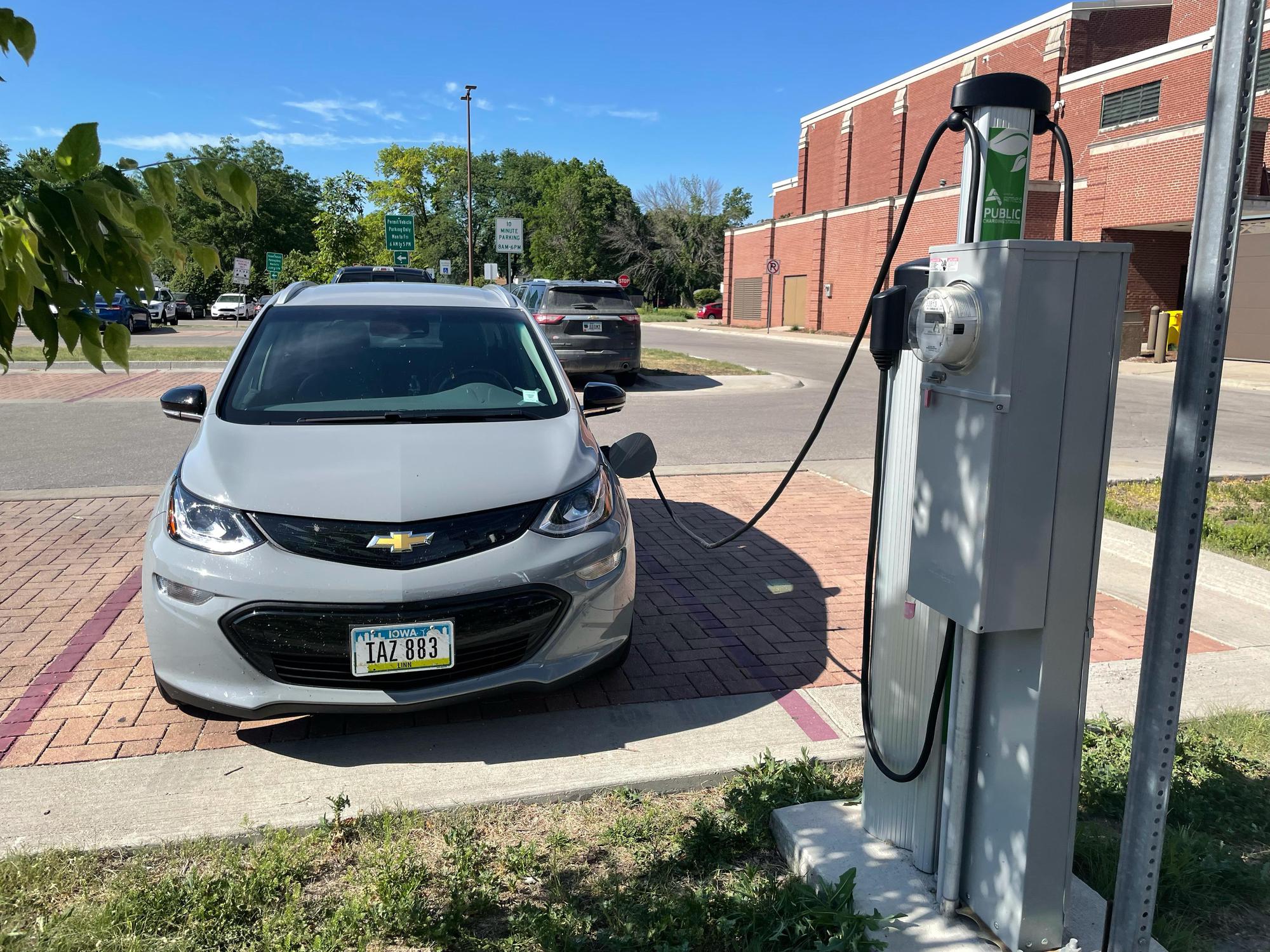 Ames City Hall | Ames, IA | EV Station