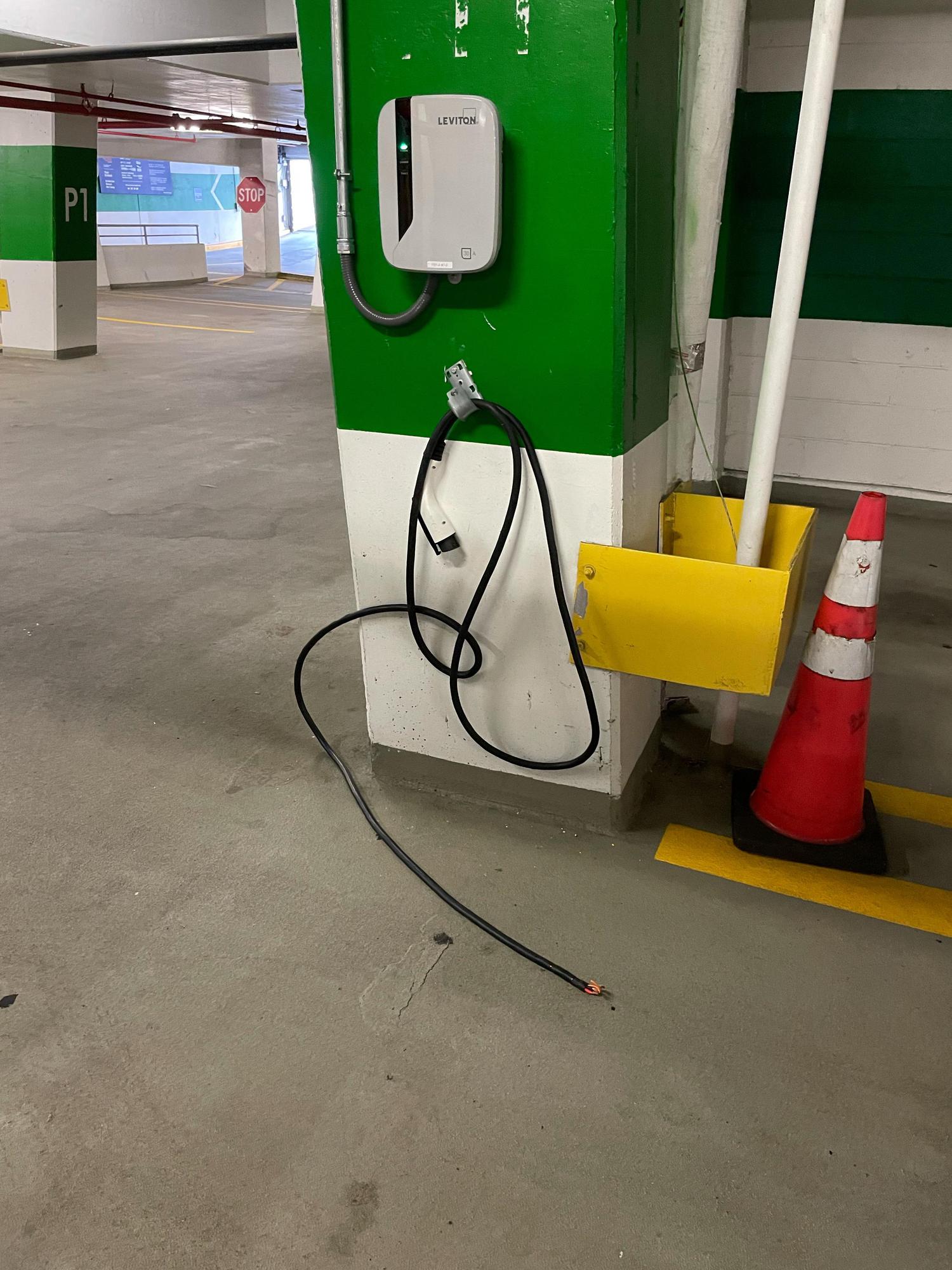 1010 N Glebe Rd | Arlington, VA | EV Station
