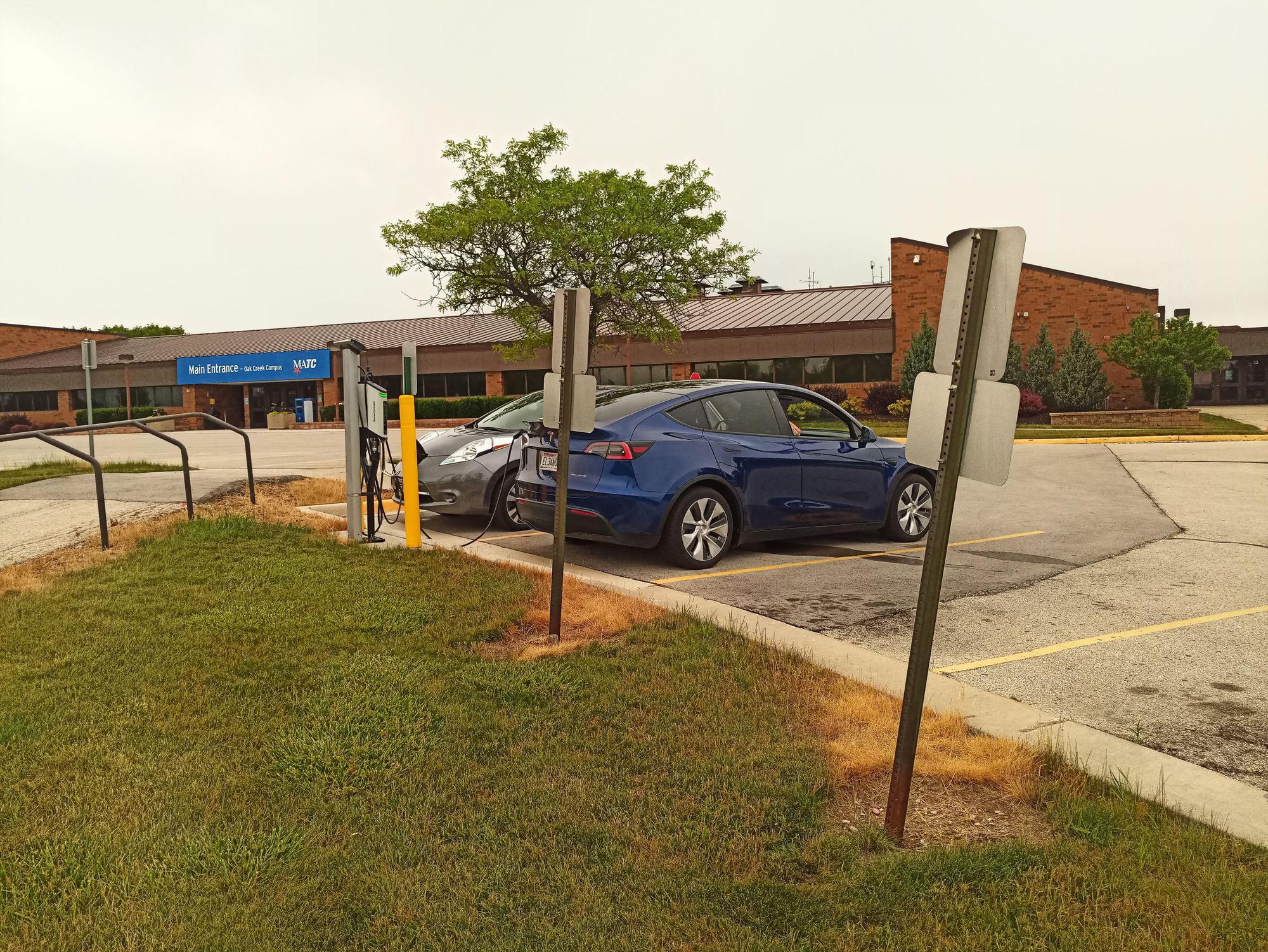 Milwaukee Area Technical College (MATC) | Oak Creek, WI | EV Station
